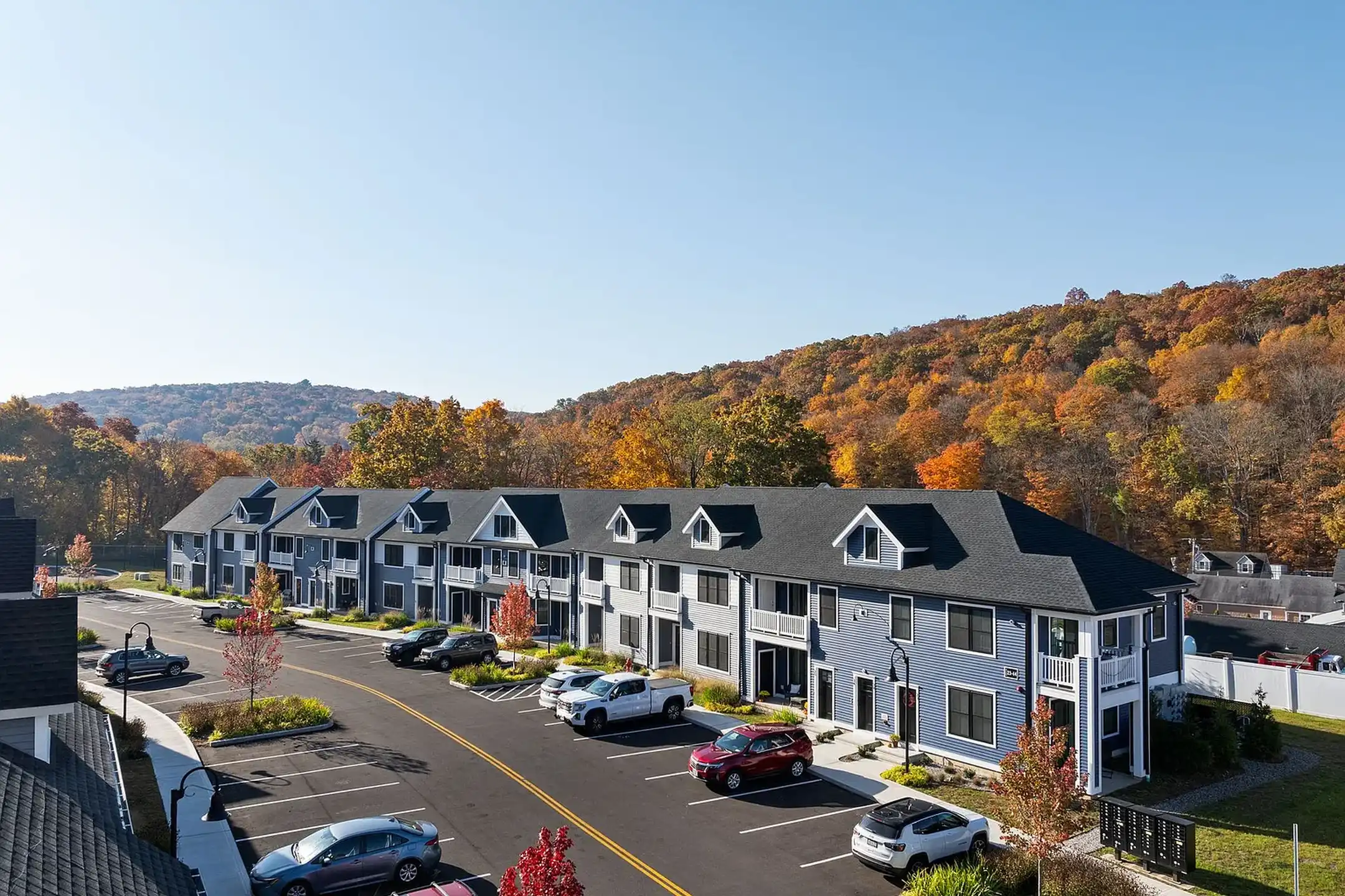 Bridge Road Commons - Haddam, CT 06438 | ApartmentGuide.com