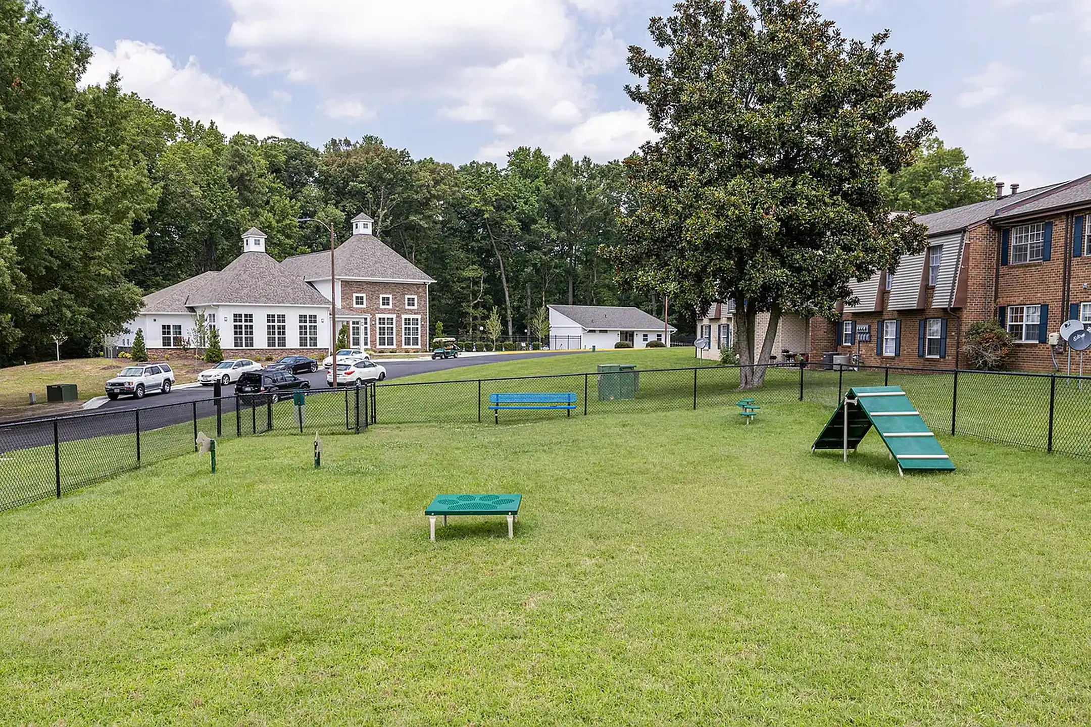 Residence at Brookside - Richmond, VA 23225 | ApartmentGuide.com
