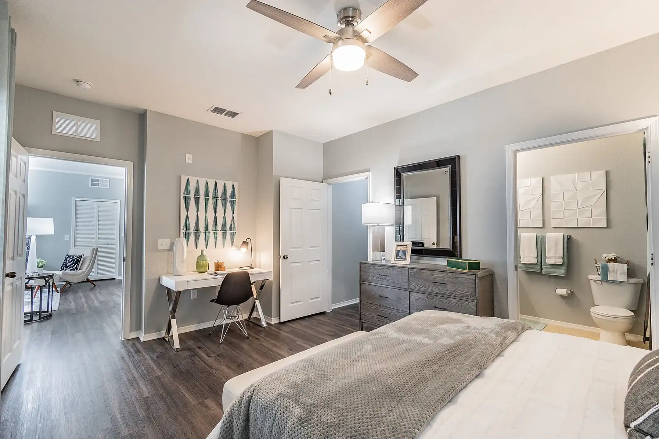 THE PARQ AT CROSS CREEK - Tampa Palms, FL 33647 | ApartmentGuide.com