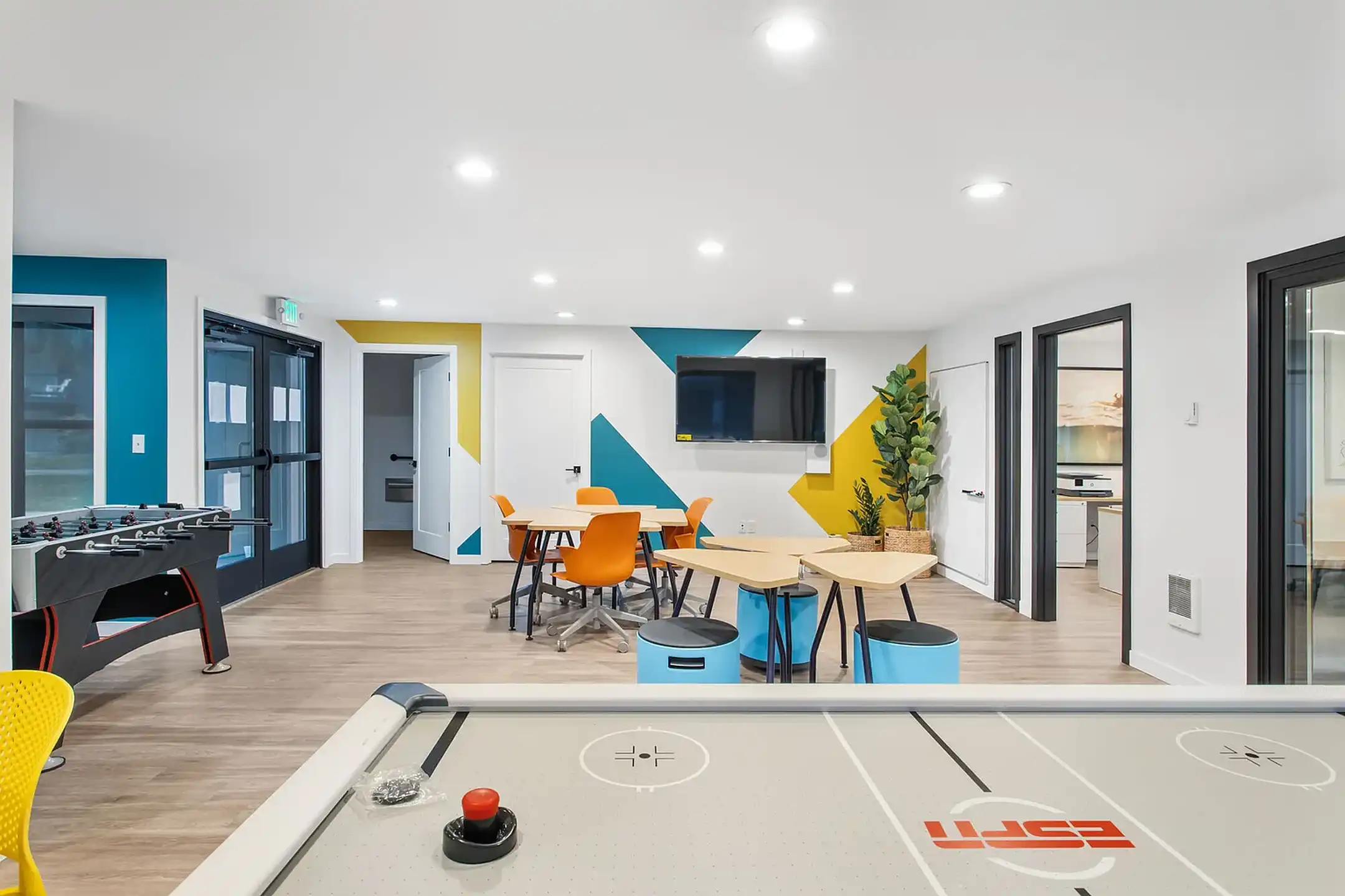 The Woodmark - Tacoma, WA 98444 | ApartmentGuide.com