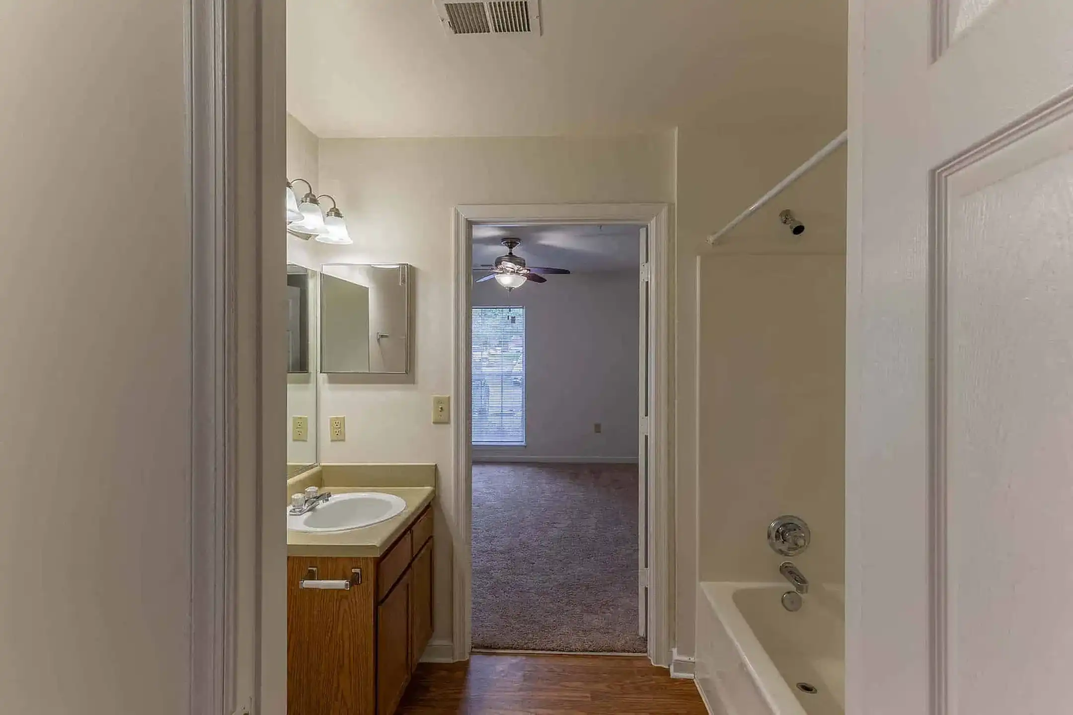 Jefferson Pointe - Prince George, VA 23875 | ApartmentGuide.com
