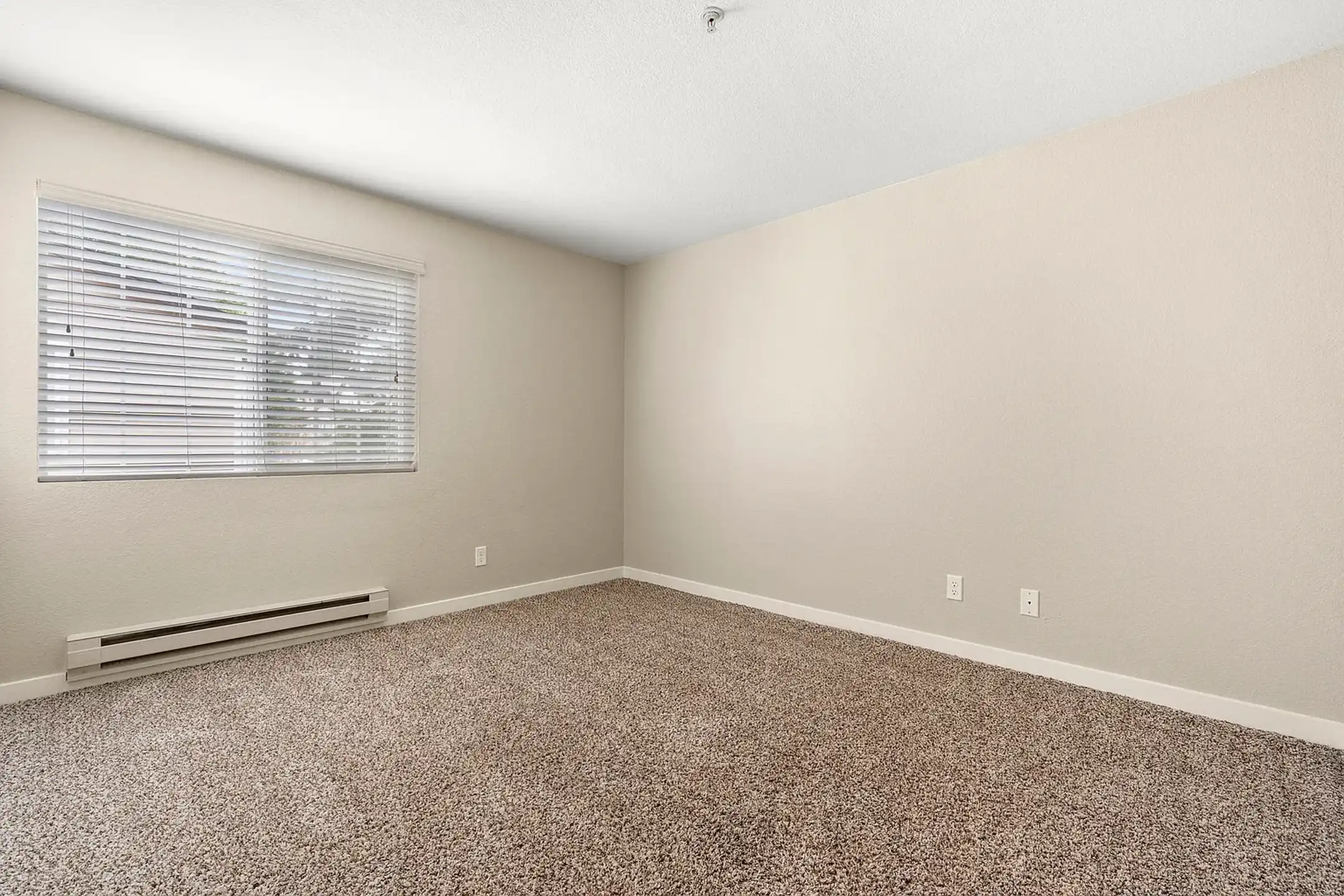 Indigo Springs - Kent, WA 98031 | ApartmentGuide.com