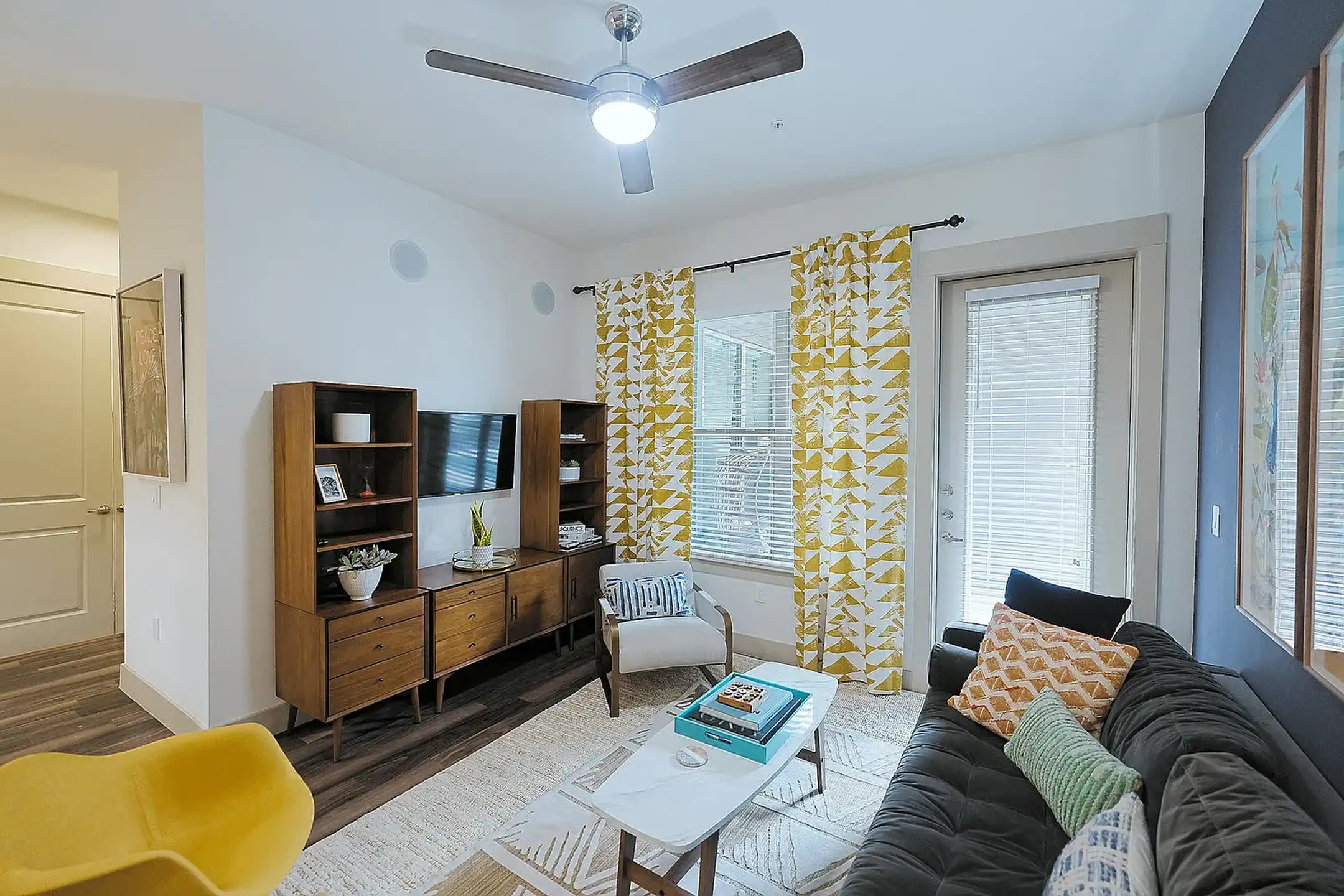 The Drake on Summit - Fort Worth, TX 76102 | ApartmentGuide.com