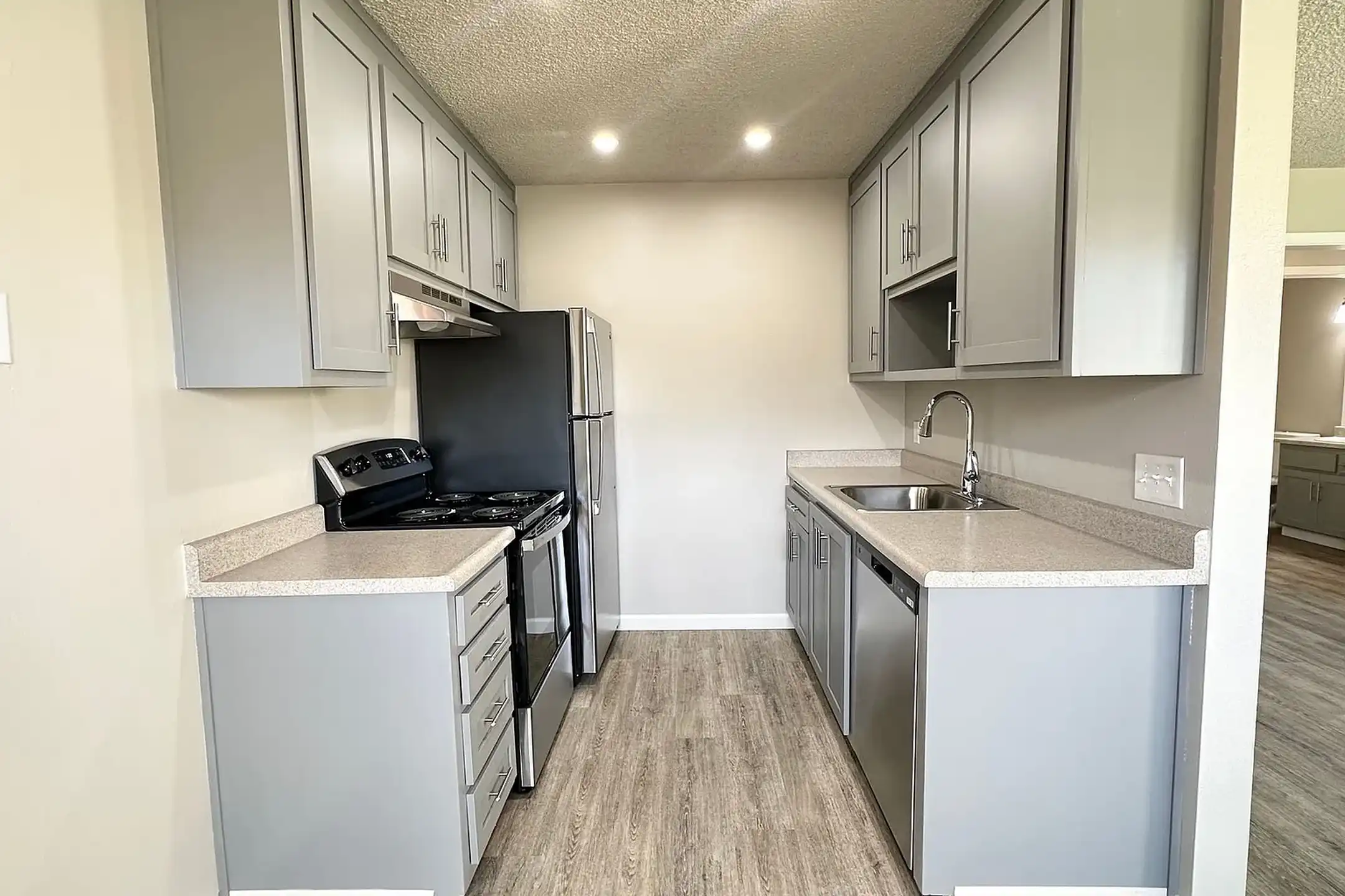 Sahara Apartments - Merced, CA 95340 | ApartmentGuide.com