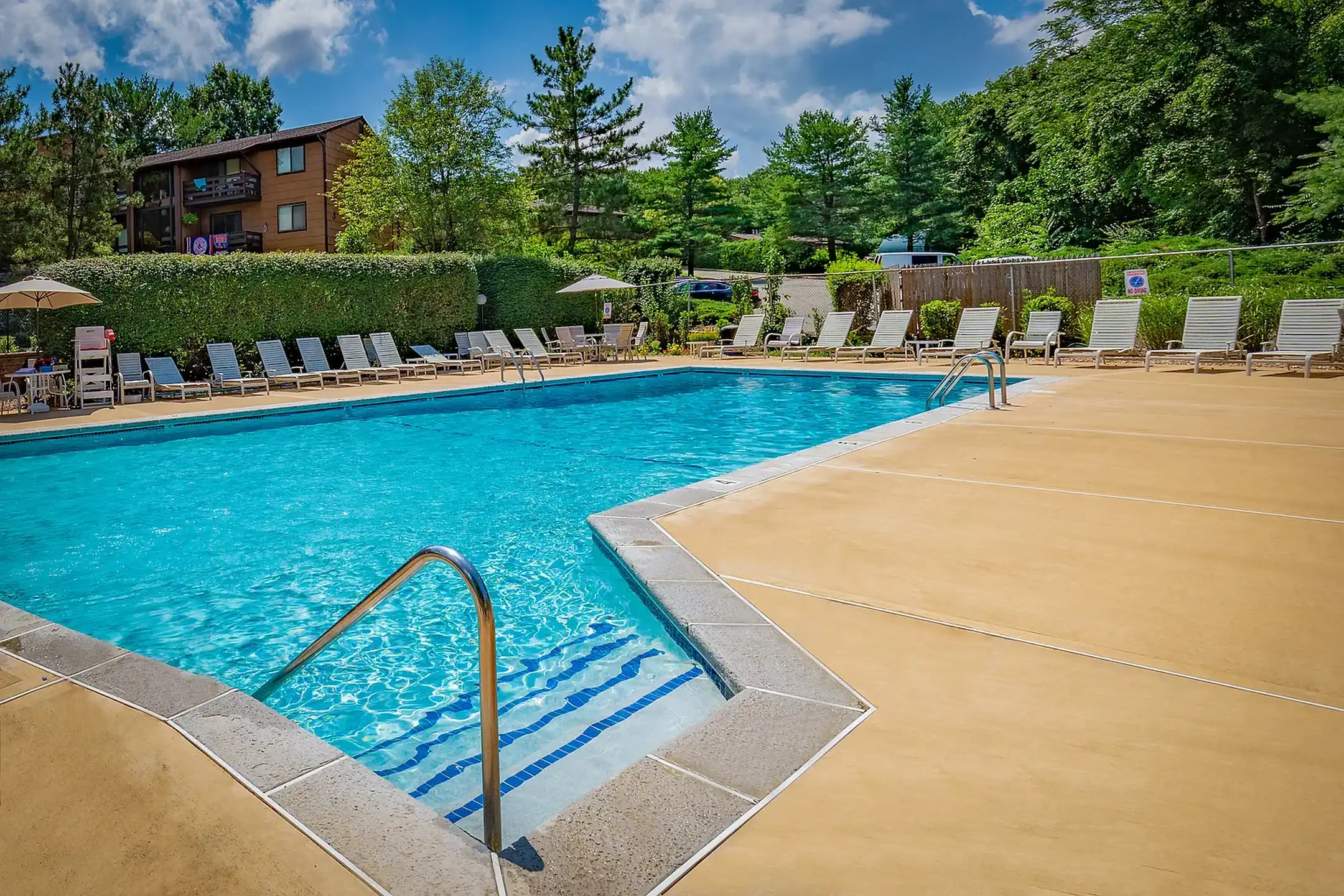 Rustic Ridge Apartments - Dover, NJ 07801 | ApartmentGuide.com