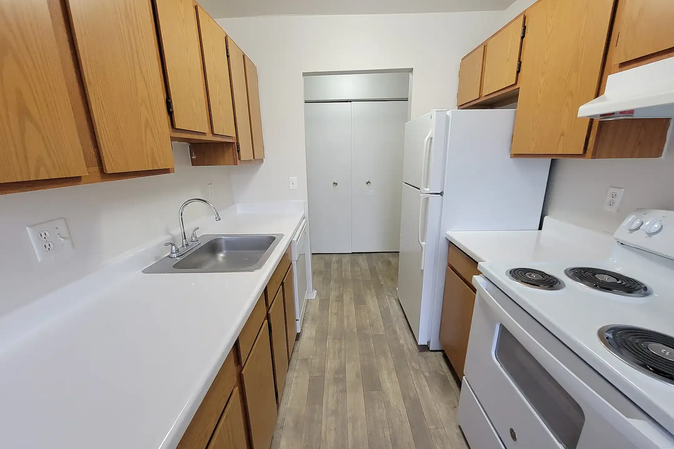 Garfield Commons - Clinton Township, MI 48038 | ApartmentGuide.com