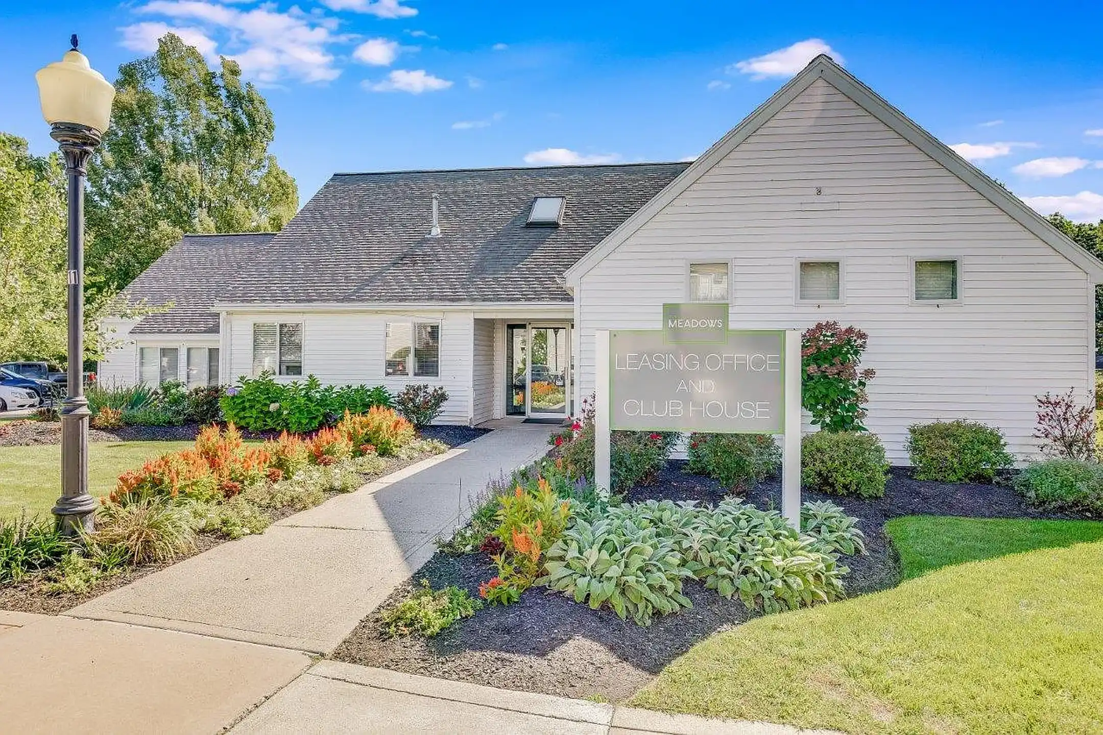 The Meadows - Chelmsford, MA 01824 | ApartmentGuide.com