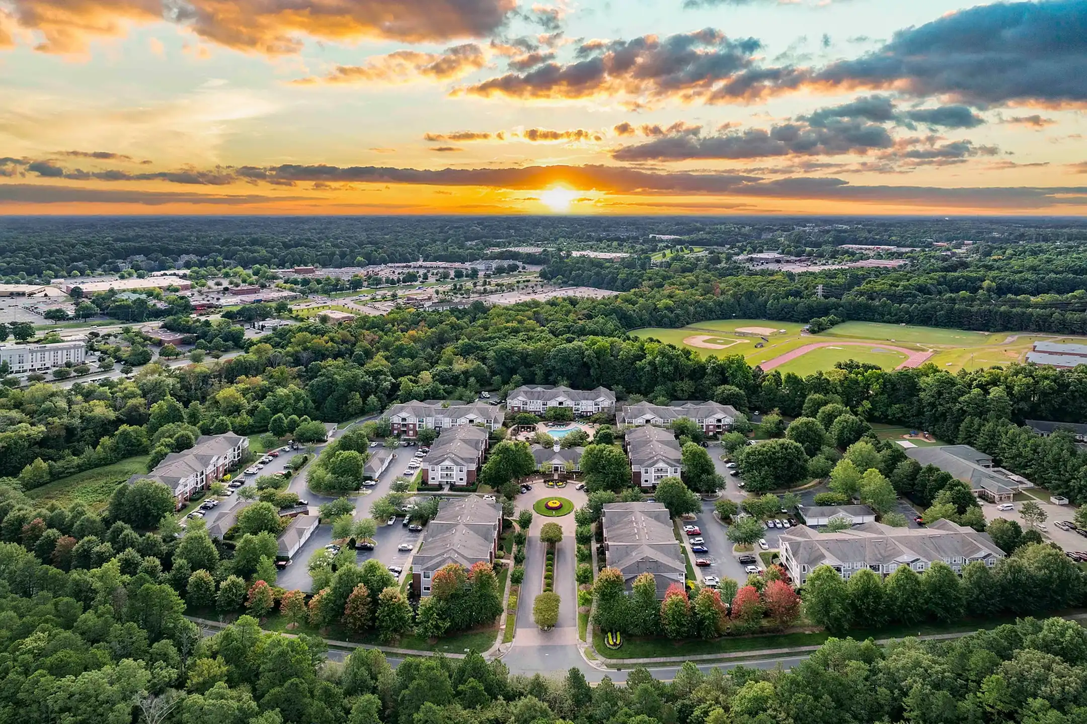 MAA Matthews Commons - Matthews, NC 28105 | ApartmentGuide.com