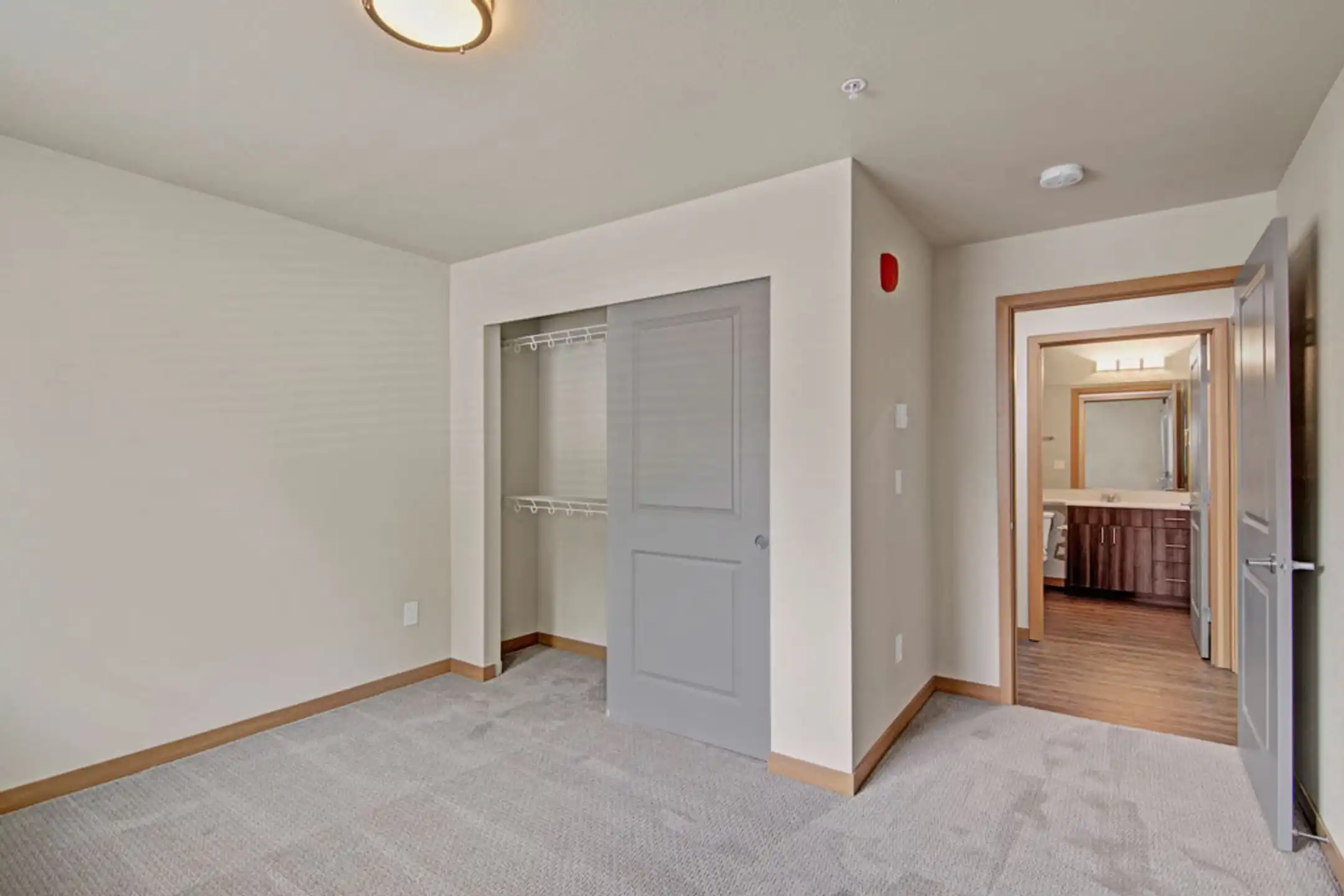 1060 Insignia Loop unit F-303 - Bremerton, WA 98310 | ApartmentGuide.com