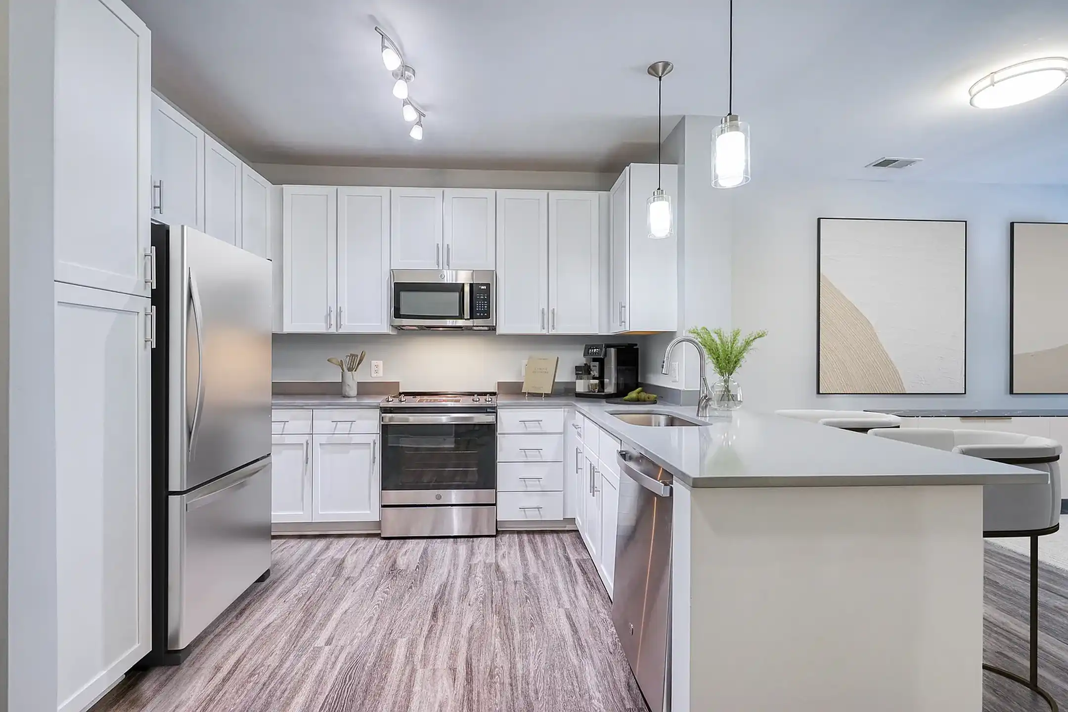 Del Ray Central at Fuse - Alexandria, VA 22305 | ApartmentGuide.com