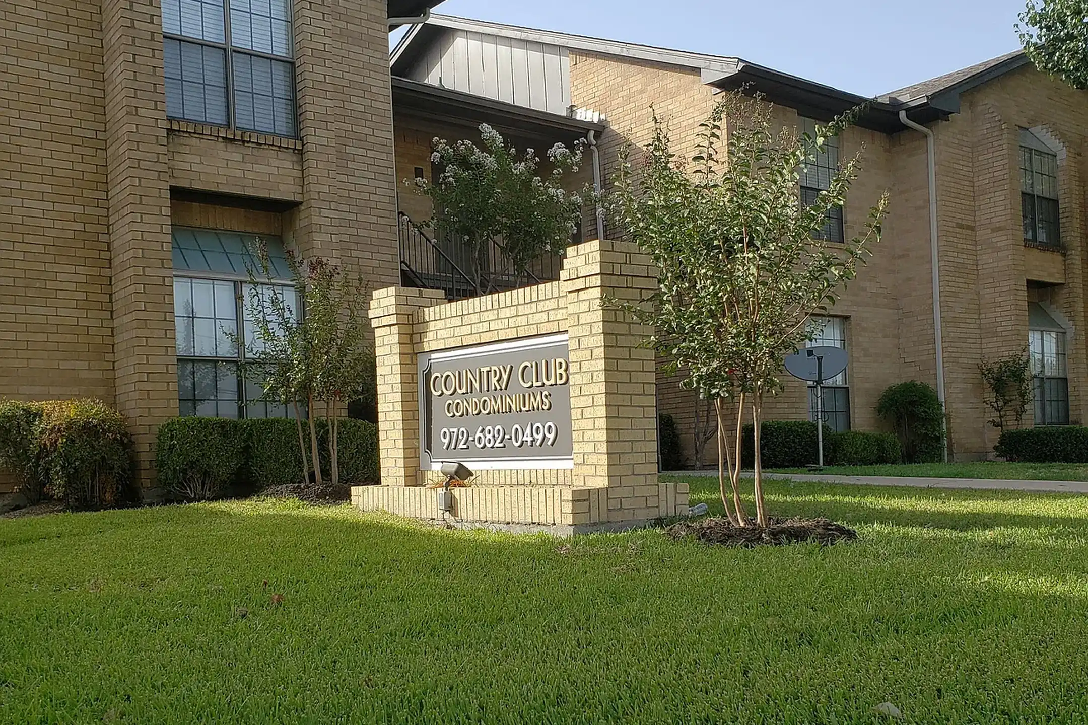 Country Club Condos - Garland, TX 75041 | ApartmentGuide.com