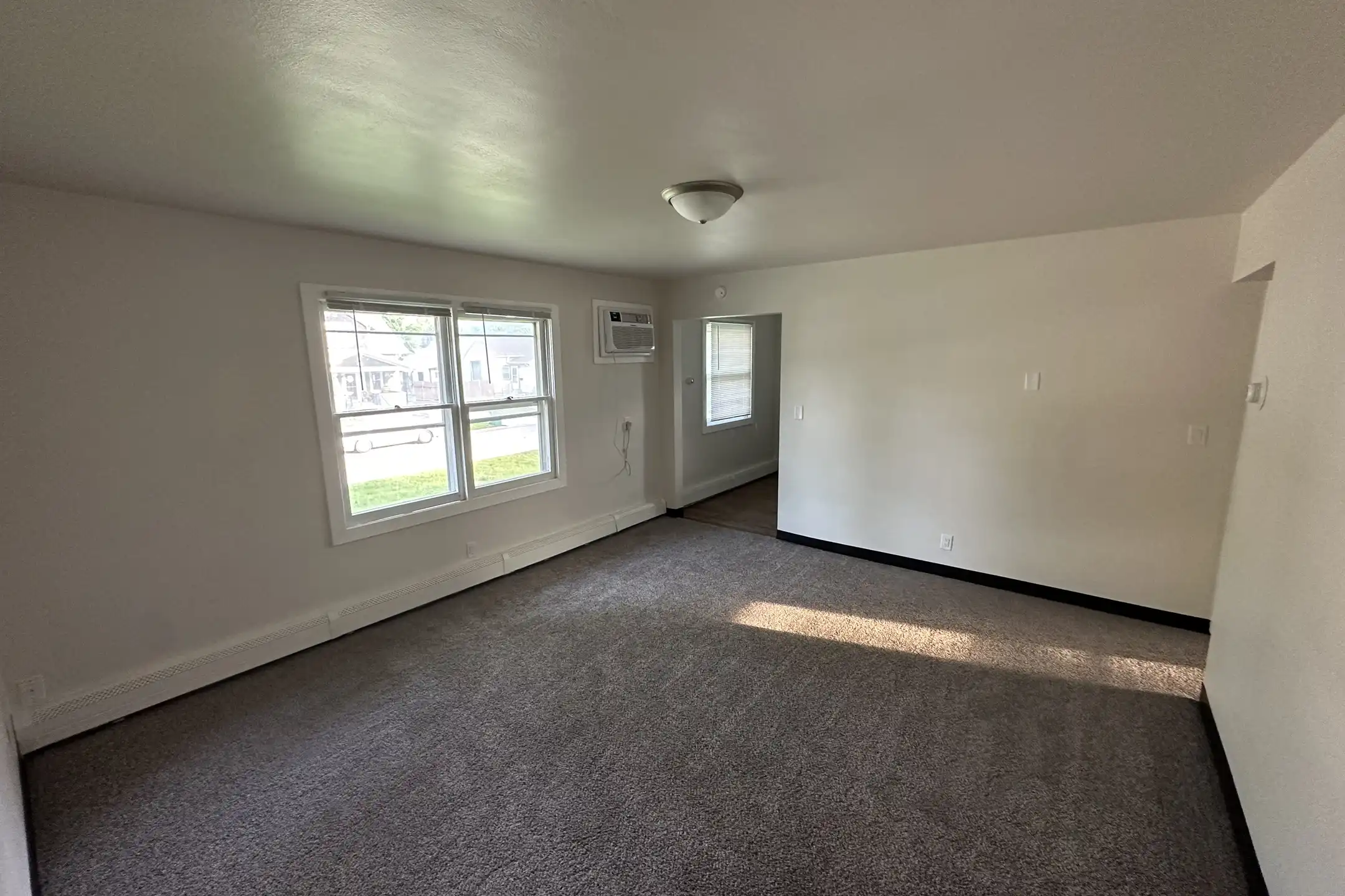 321 Delaware Ave SW unit 1 - Orange City, IA 51041 | ApartmentGuide.com