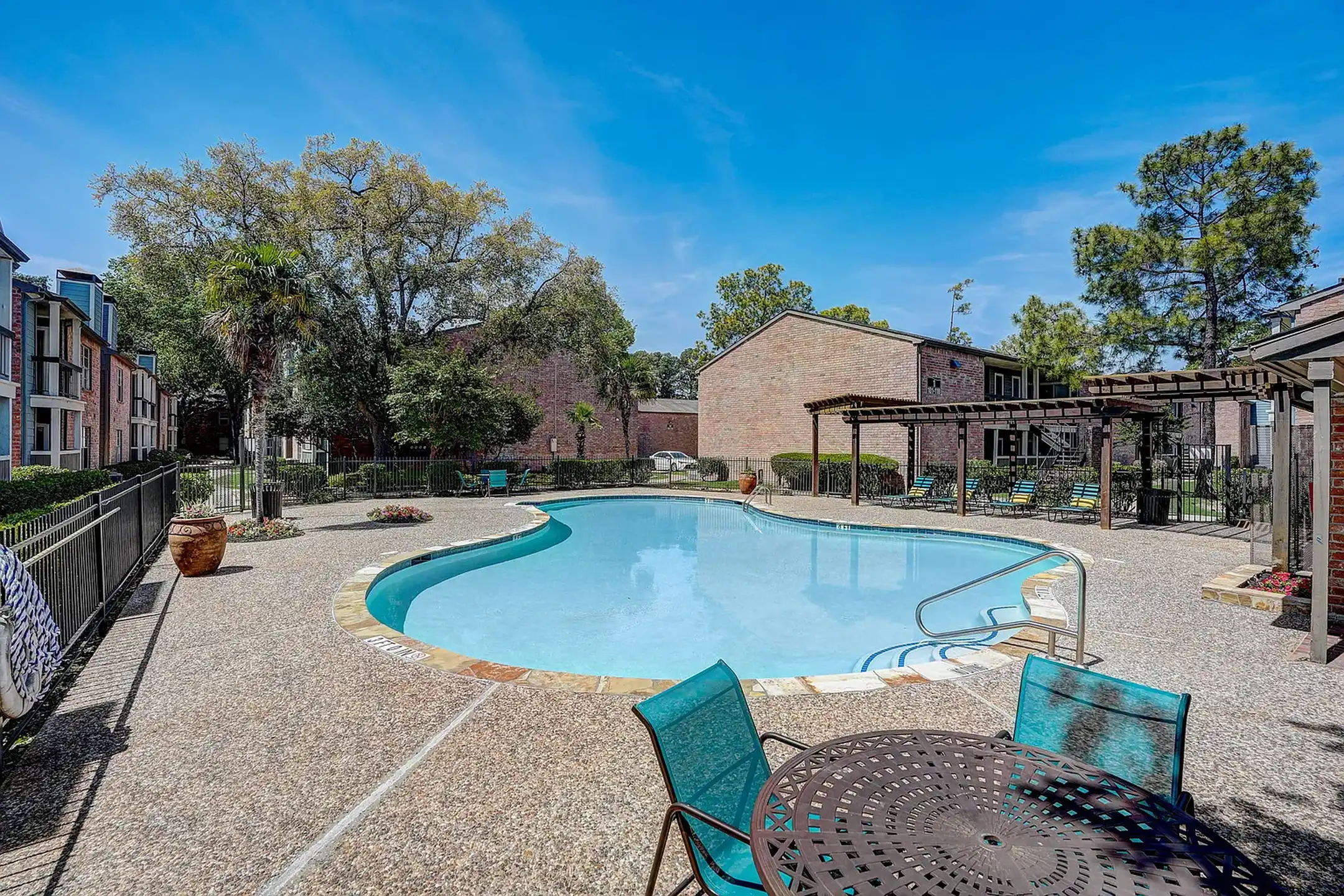 Summit at Champions - Houston, TX 77014 | ApartmentGuide.com