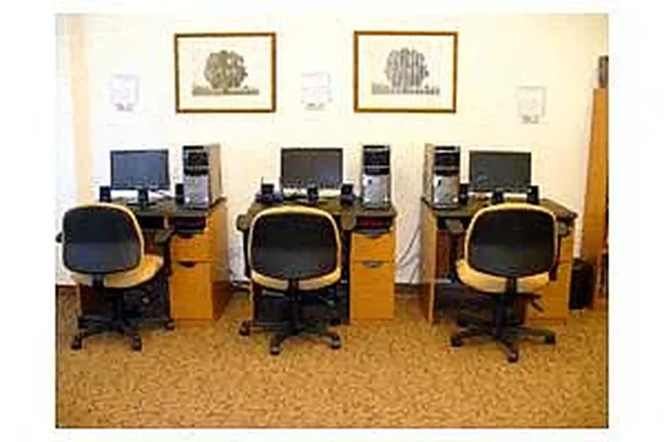 Raincross Senior Village - Riverside, CA 92504 | ApartmentGuide.com