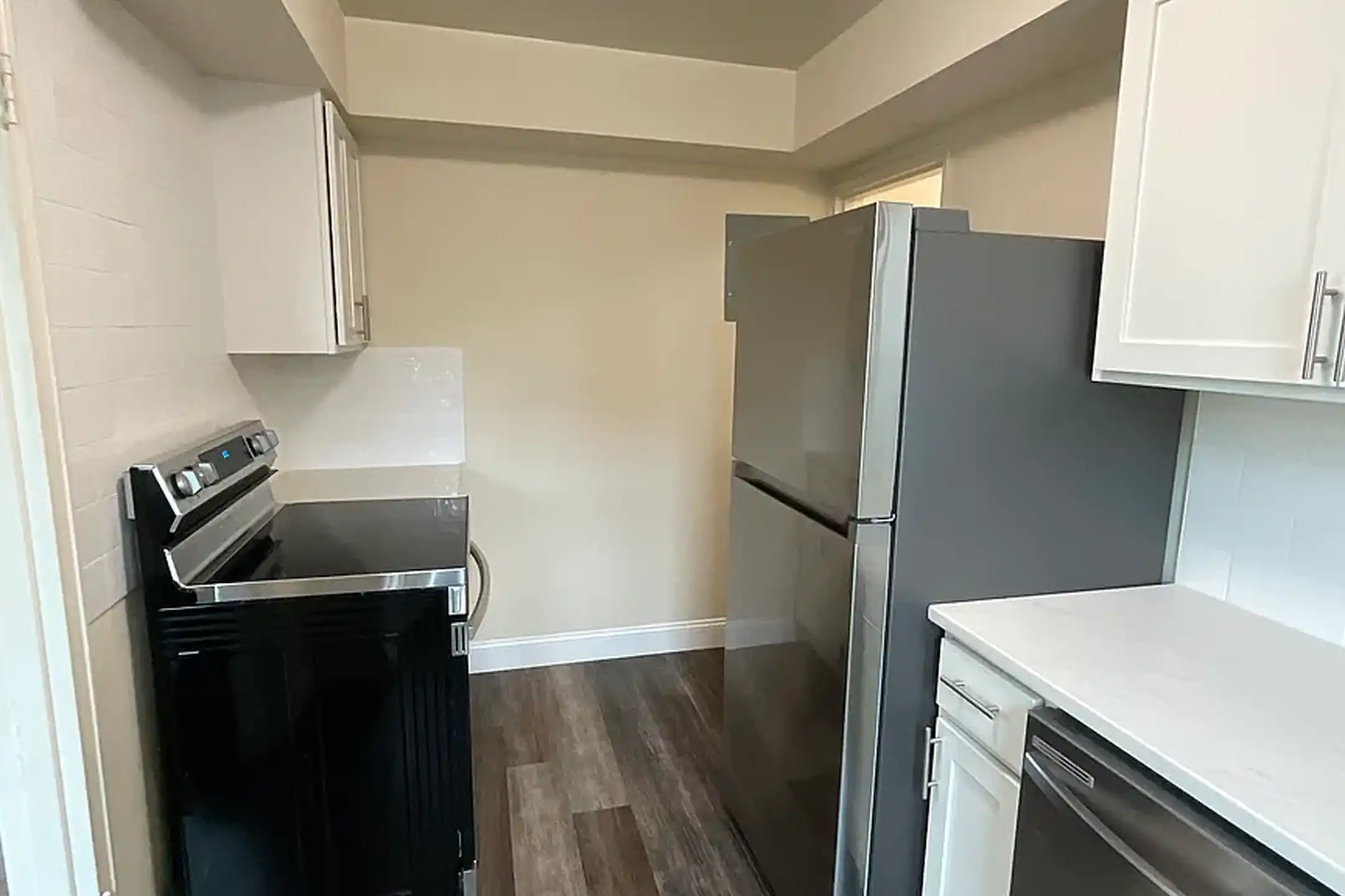 Country Club Apartments - Shaker Heights, OH 44122 | ApartmentGuide.com