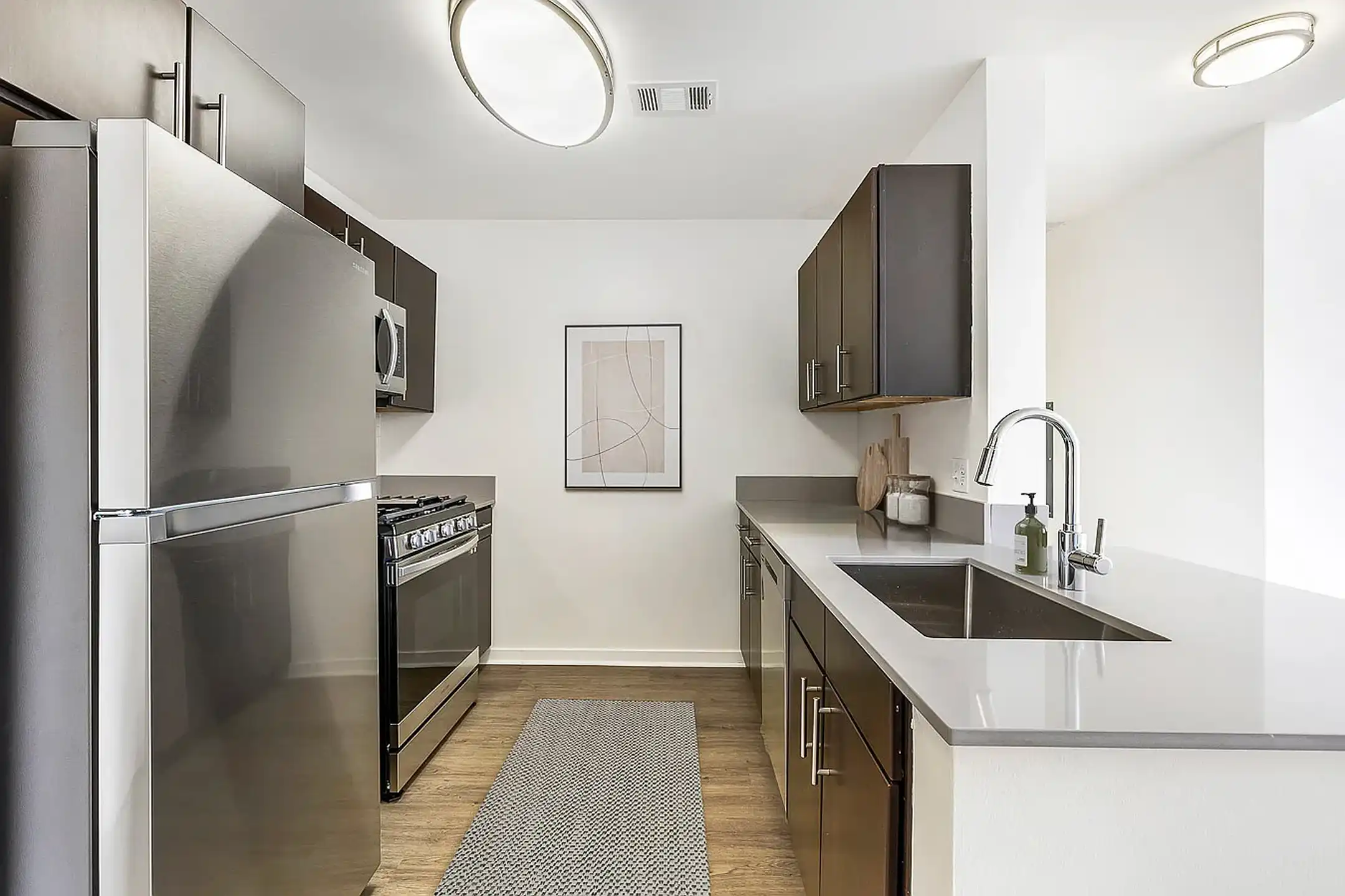 Volair Wesmont - Wood Ridge, NJ 07075 | ApartmentGuide.com