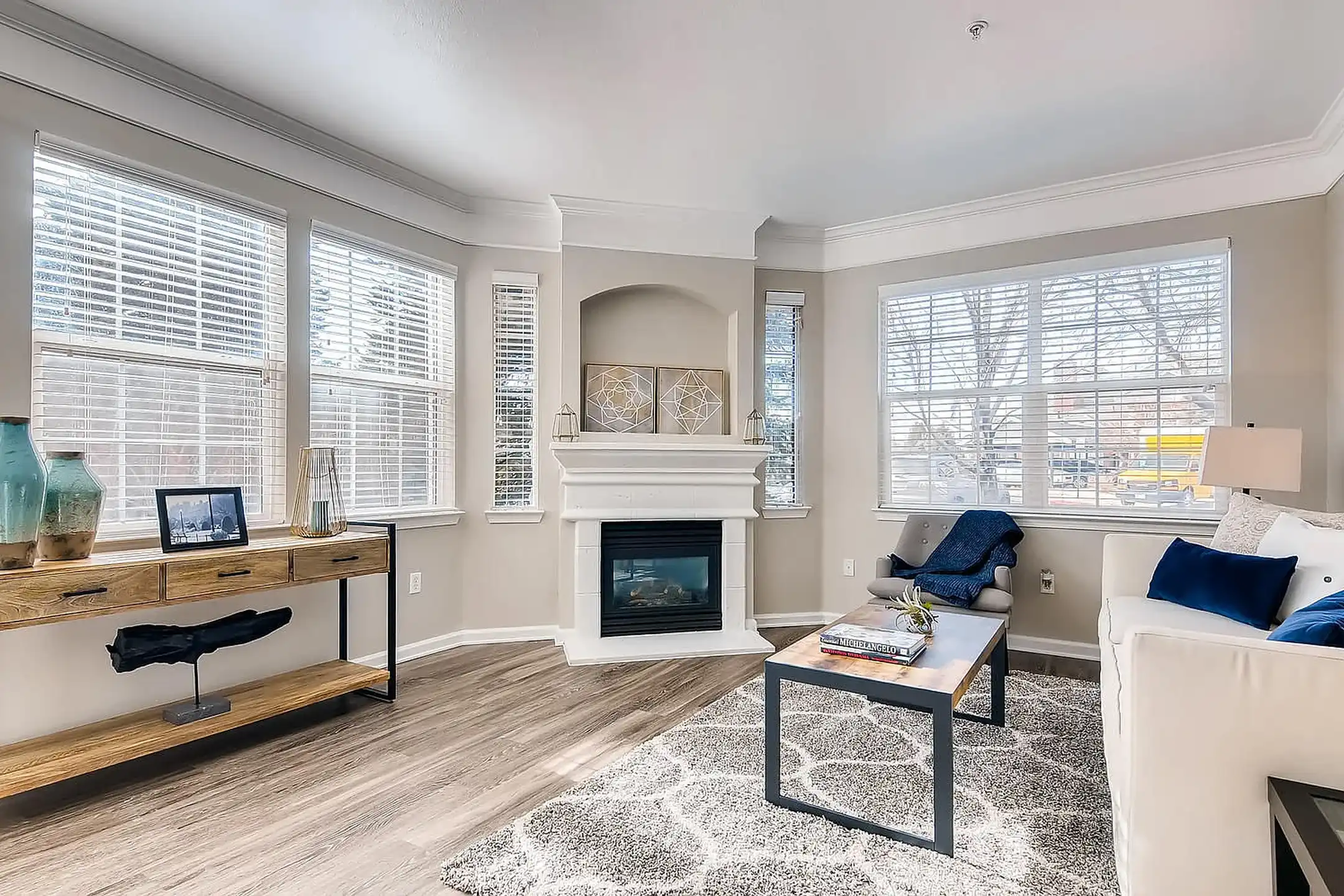 Lowry Park - Denver, CO 80230 | ApartmentGuide.com