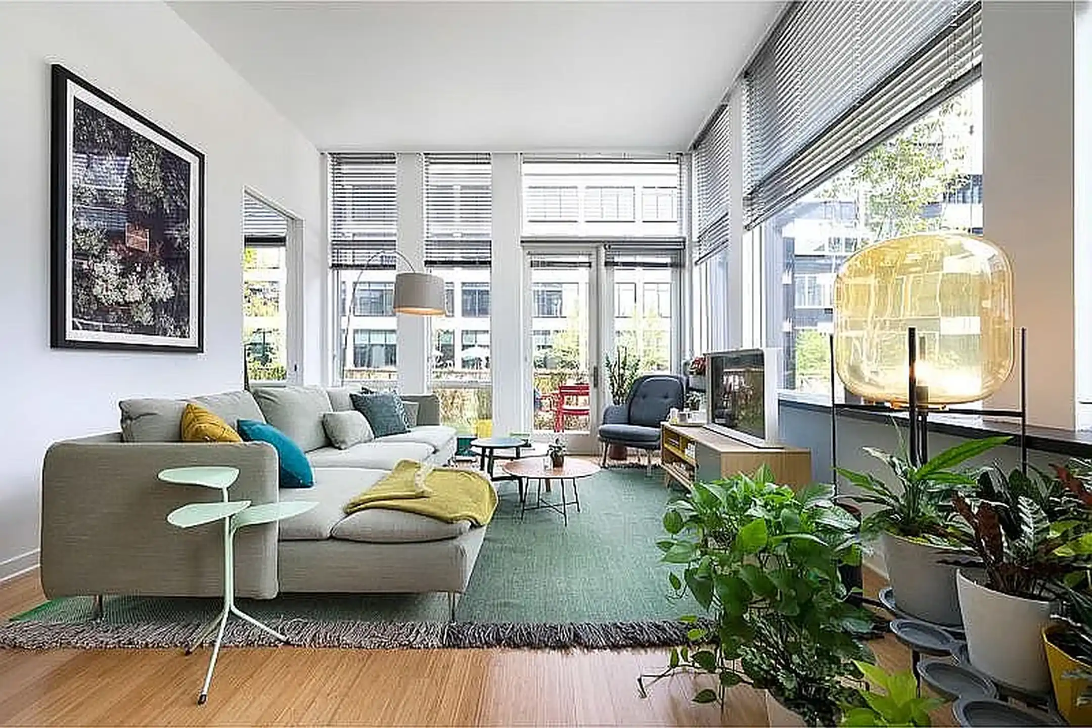 Harrison Urby - Harrison, NJ 07029 | ApartmentGuide.com