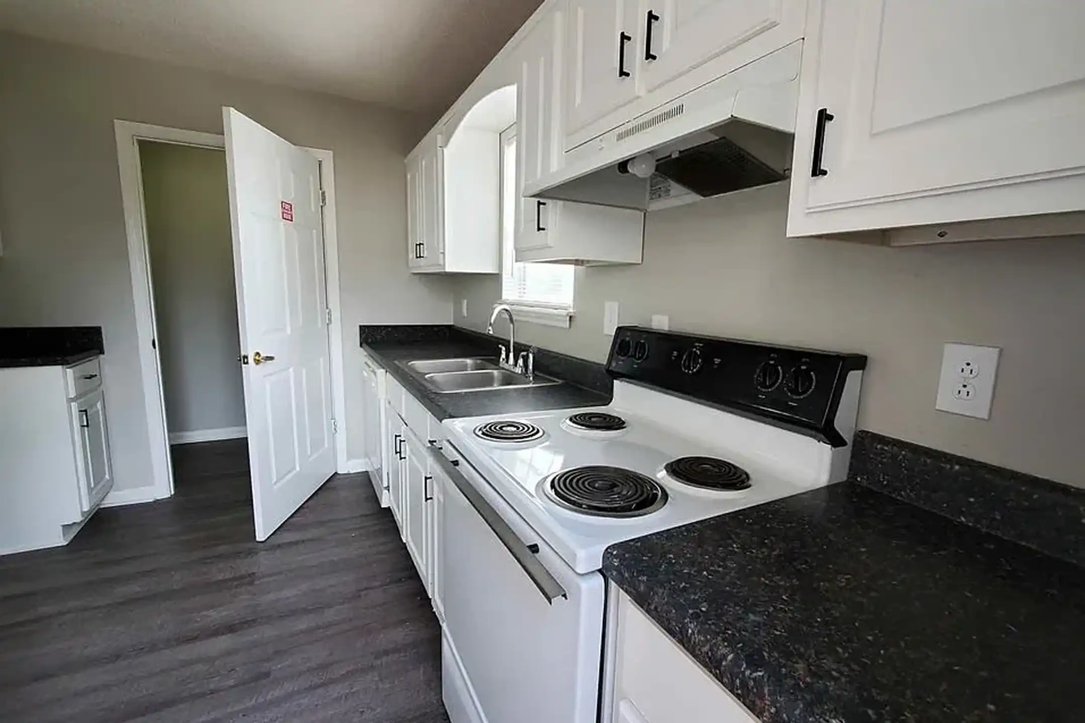 Holly Cove Apartments - Moultrie, GA 31768 | ApartmentGuide.com