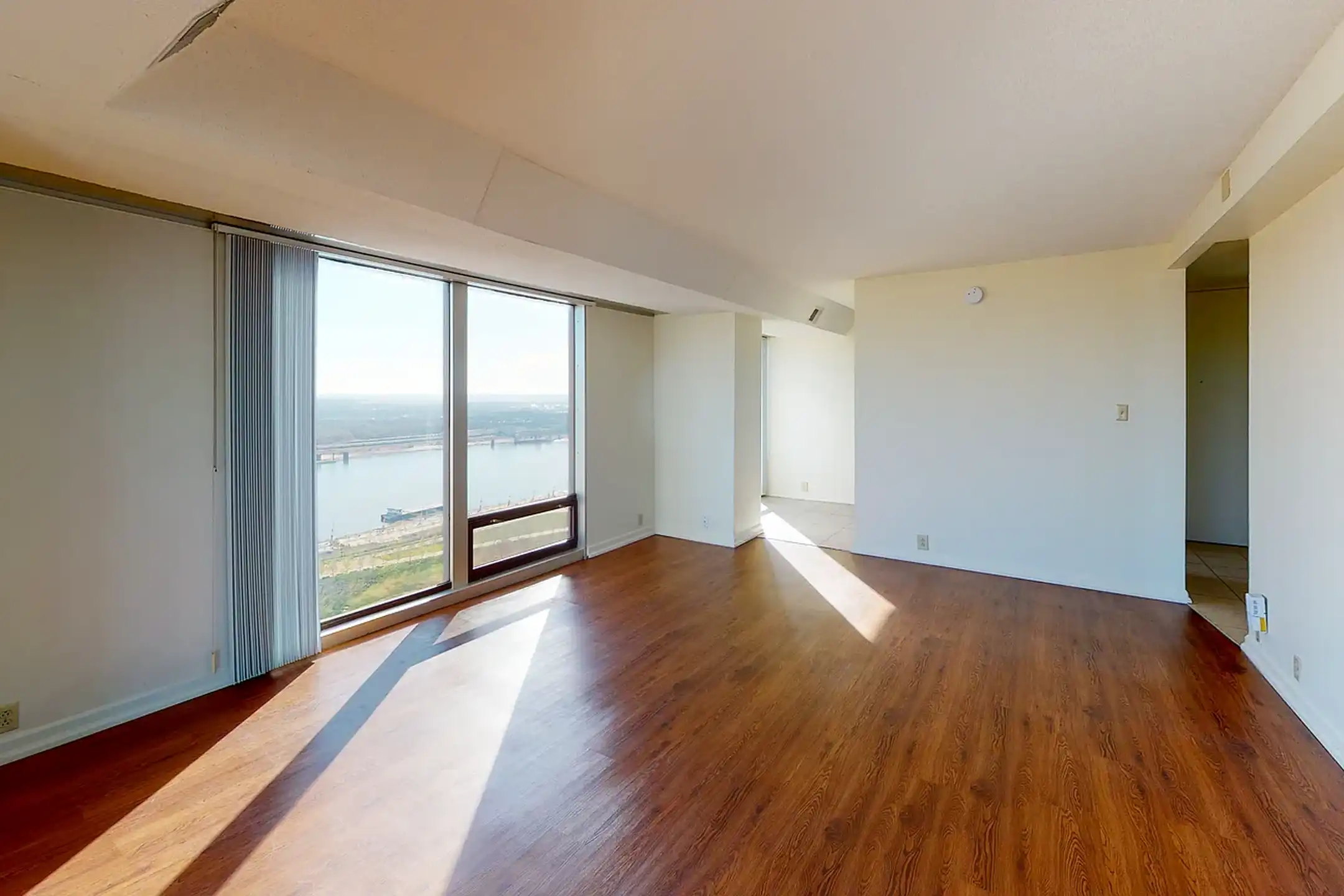 The Gentry S Landing Saint Louis Mo 63102 Apartmentguide