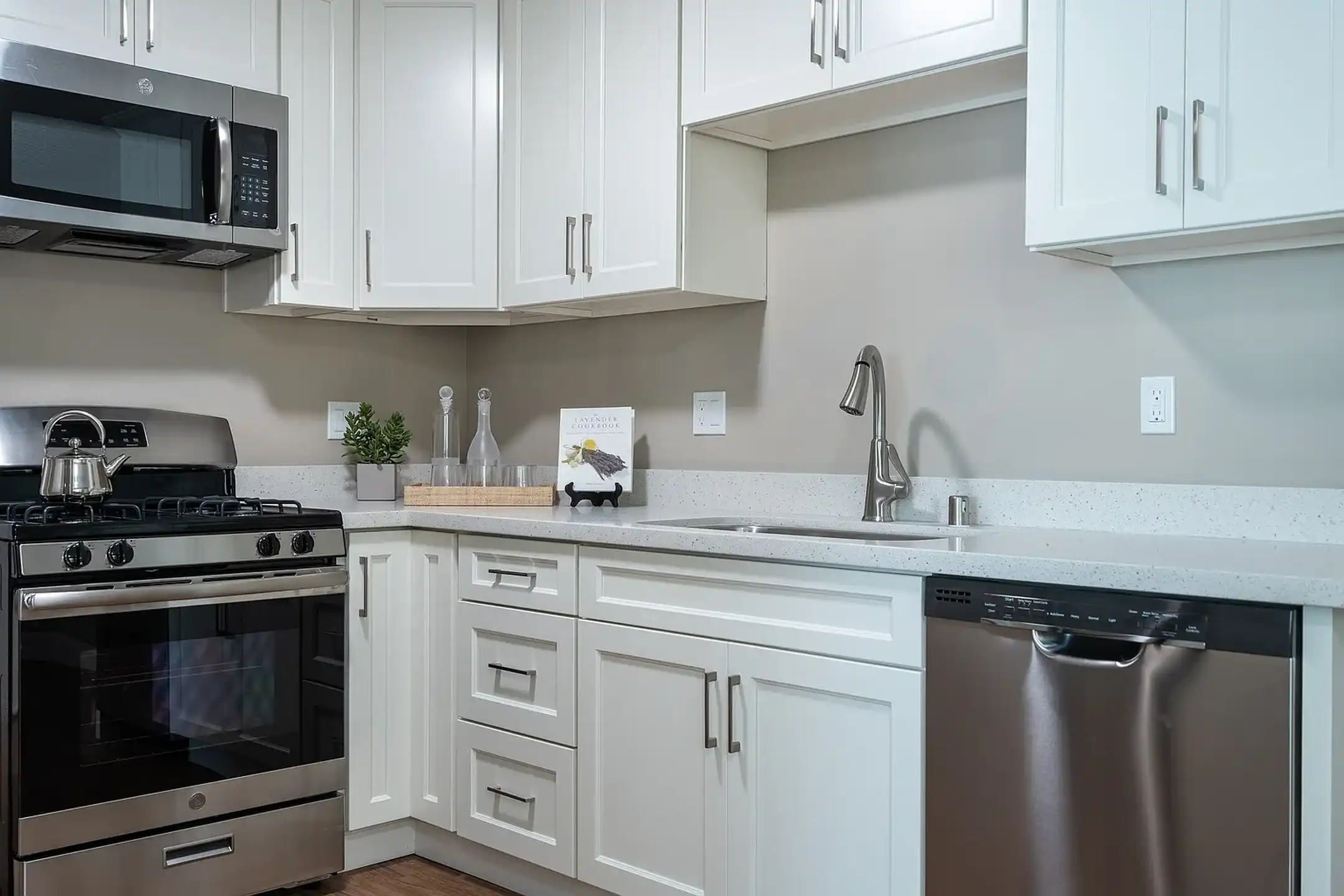 Main Street Terrace - Walnut Creek, CA 94597 | ApartmentGuide.com