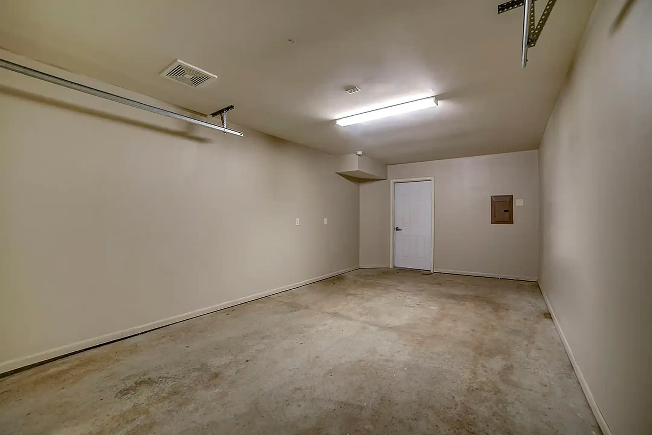 Arneman Place - Erie, PA 16511 | ApartmentGuide.com