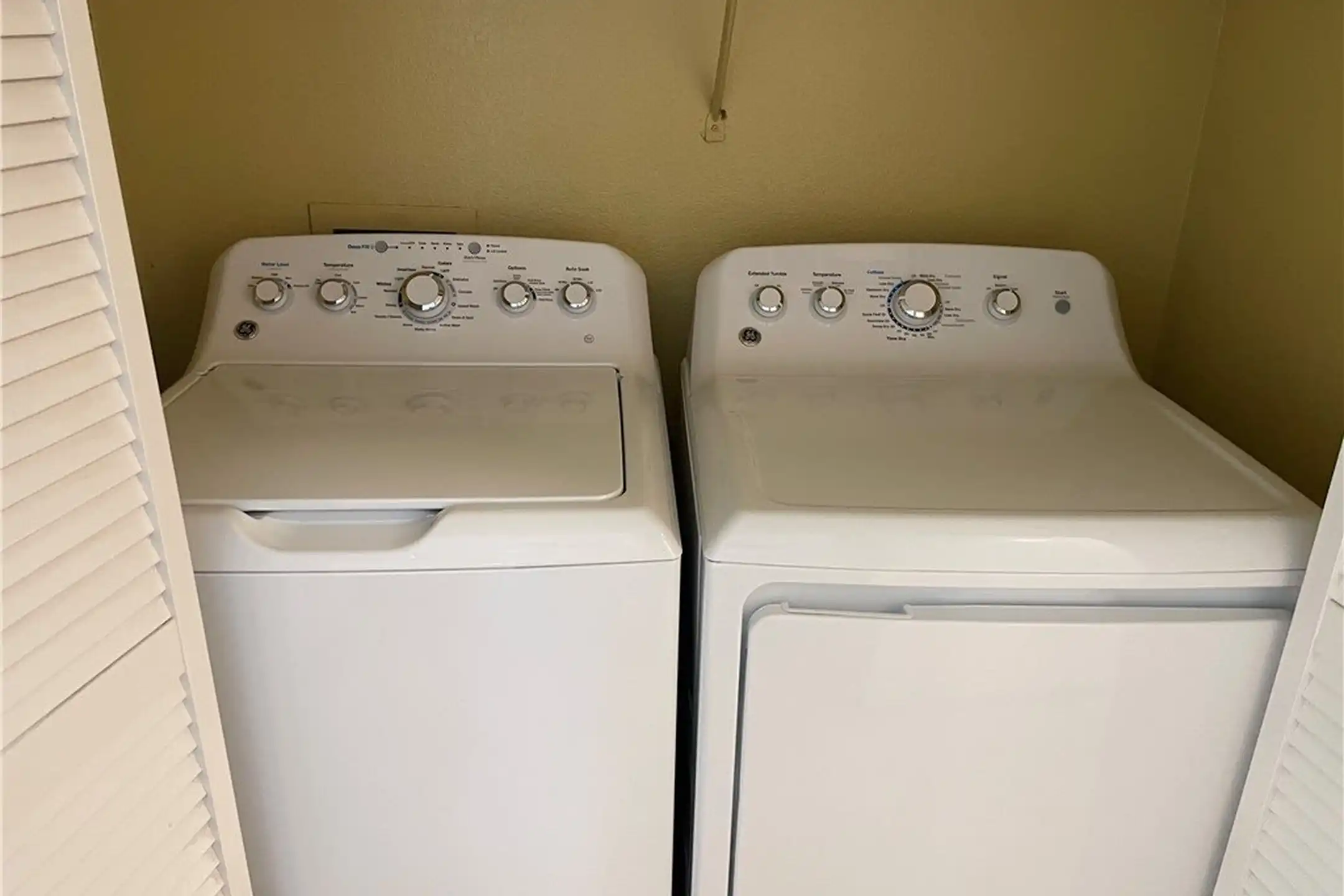 1150 N Buffalo Dr #1041 - Las Vegas, NV 89128 | ApartmentGuide.com