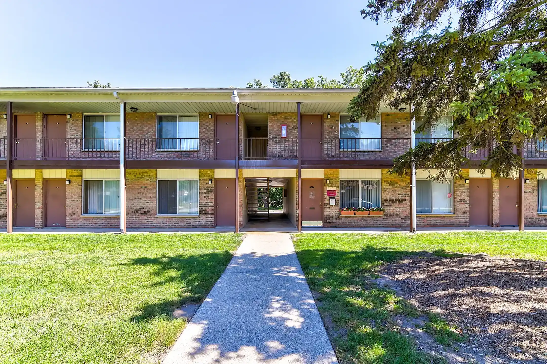 Arbor Park Apartments - Wyoming, MI 49548 | ApartmentGuide.com