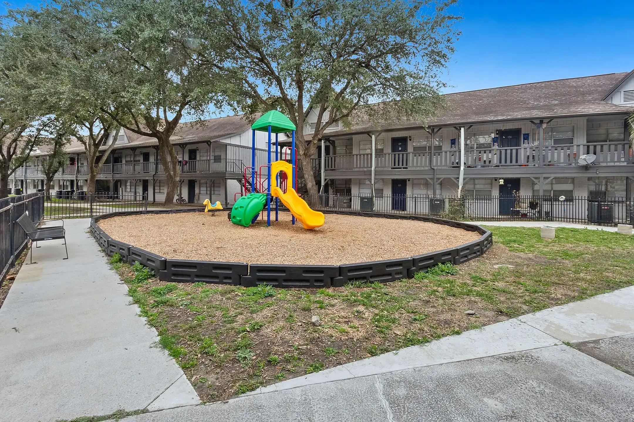 Sharpstown Garden - Houston, TX 77074 | ApartmentGuide.com