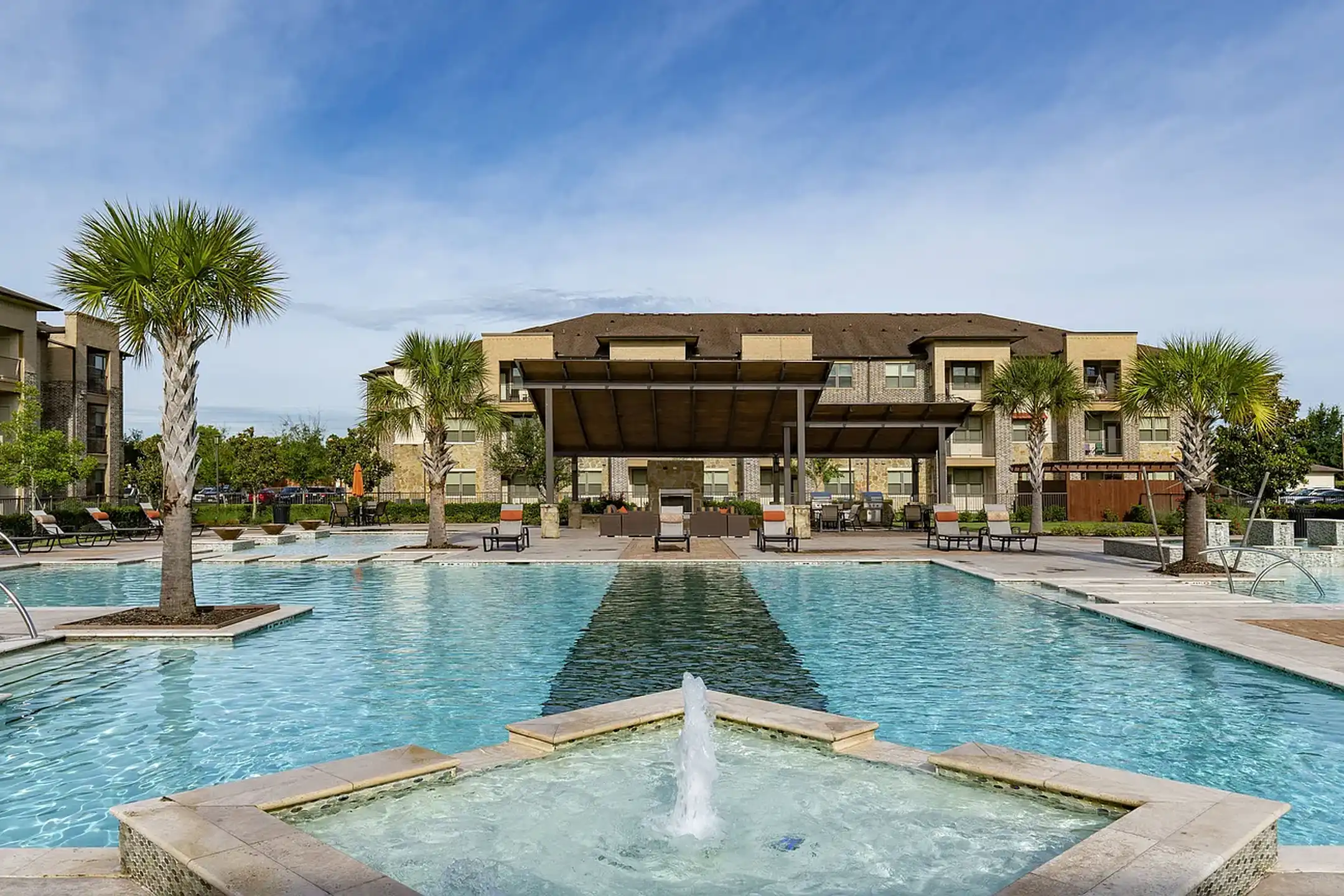 Radius at Shadow Creek Ranch - Pearland, TX 77584 | ApartmentGuide.com