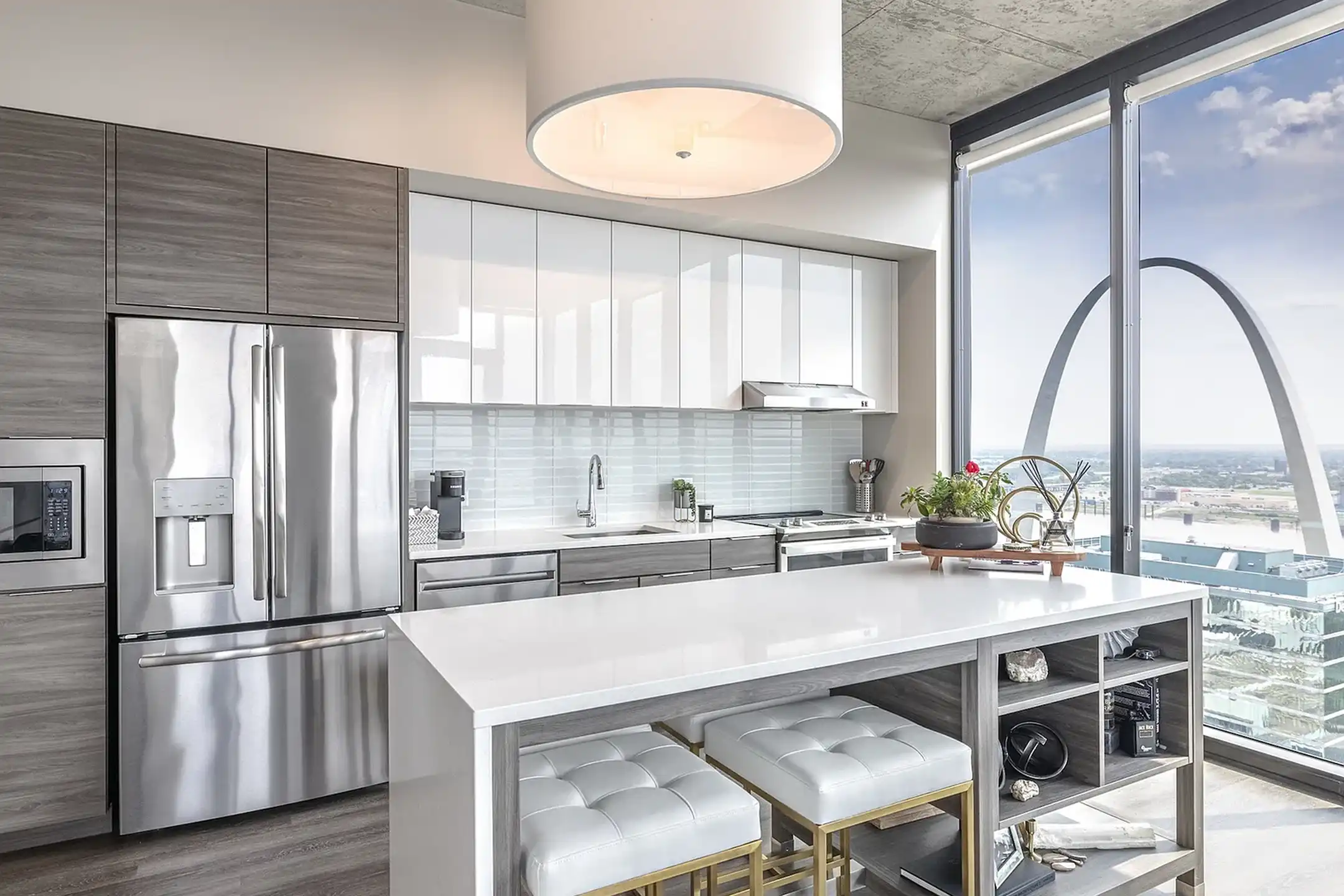 One Cardinal Way - Saint Louis, MO 63102 | ApartmentGuide.com