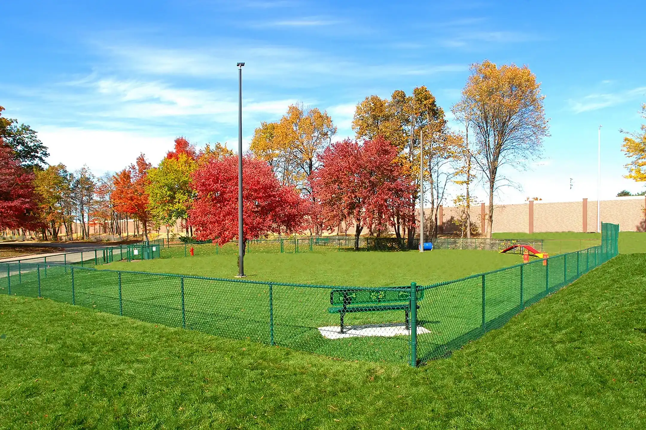 The Gables of Troy - Troy, MI 48083 | ApartmentGuide.com