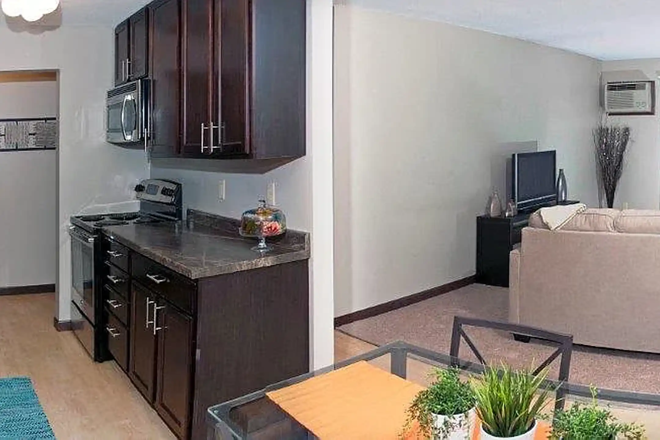 Shoreview Grand - Shoreview, MN 55126 | ApartmentGuide.com