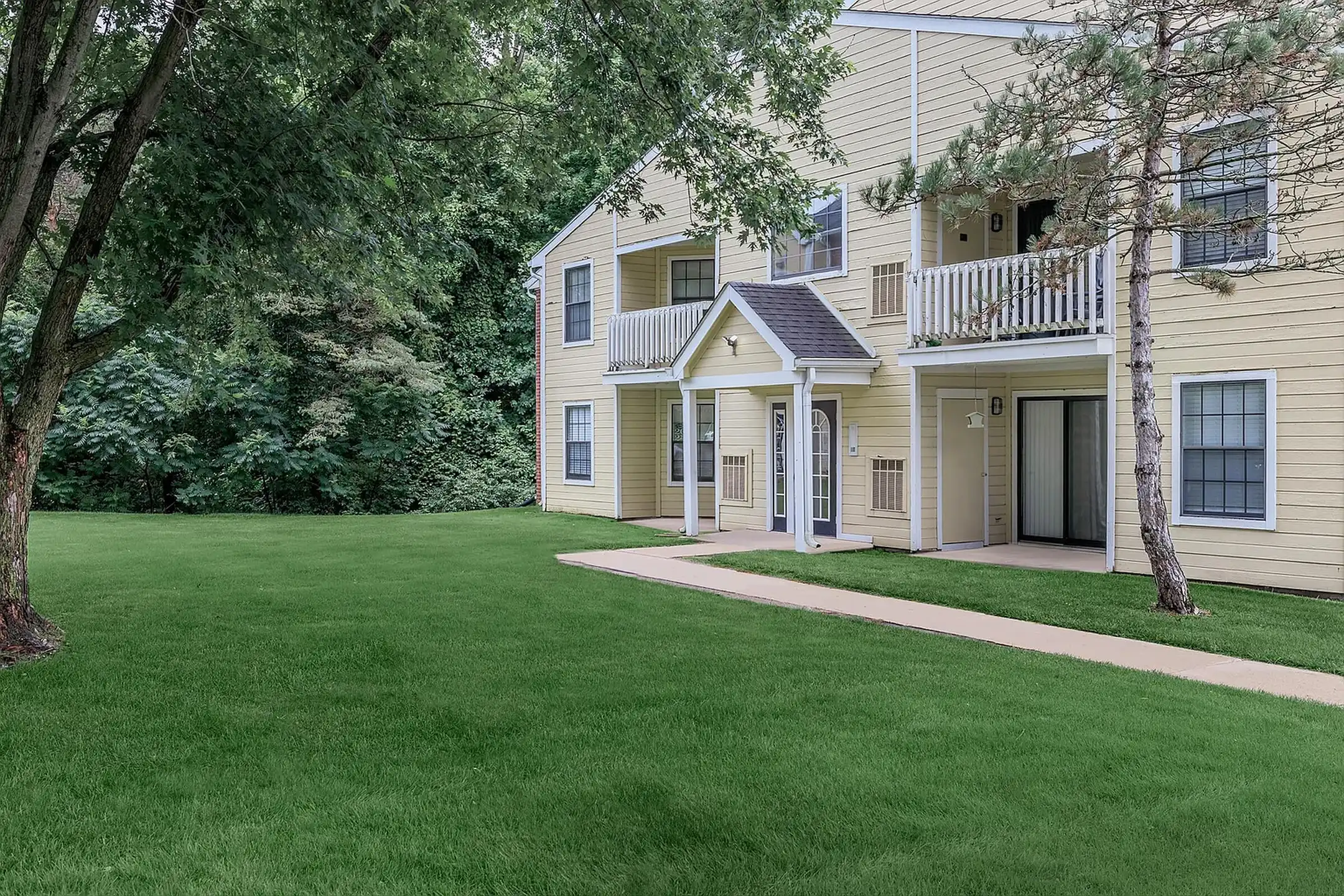 Summer Ridge Apartments - Kalamazoo, MI 49009 | ApartmentGuide.com