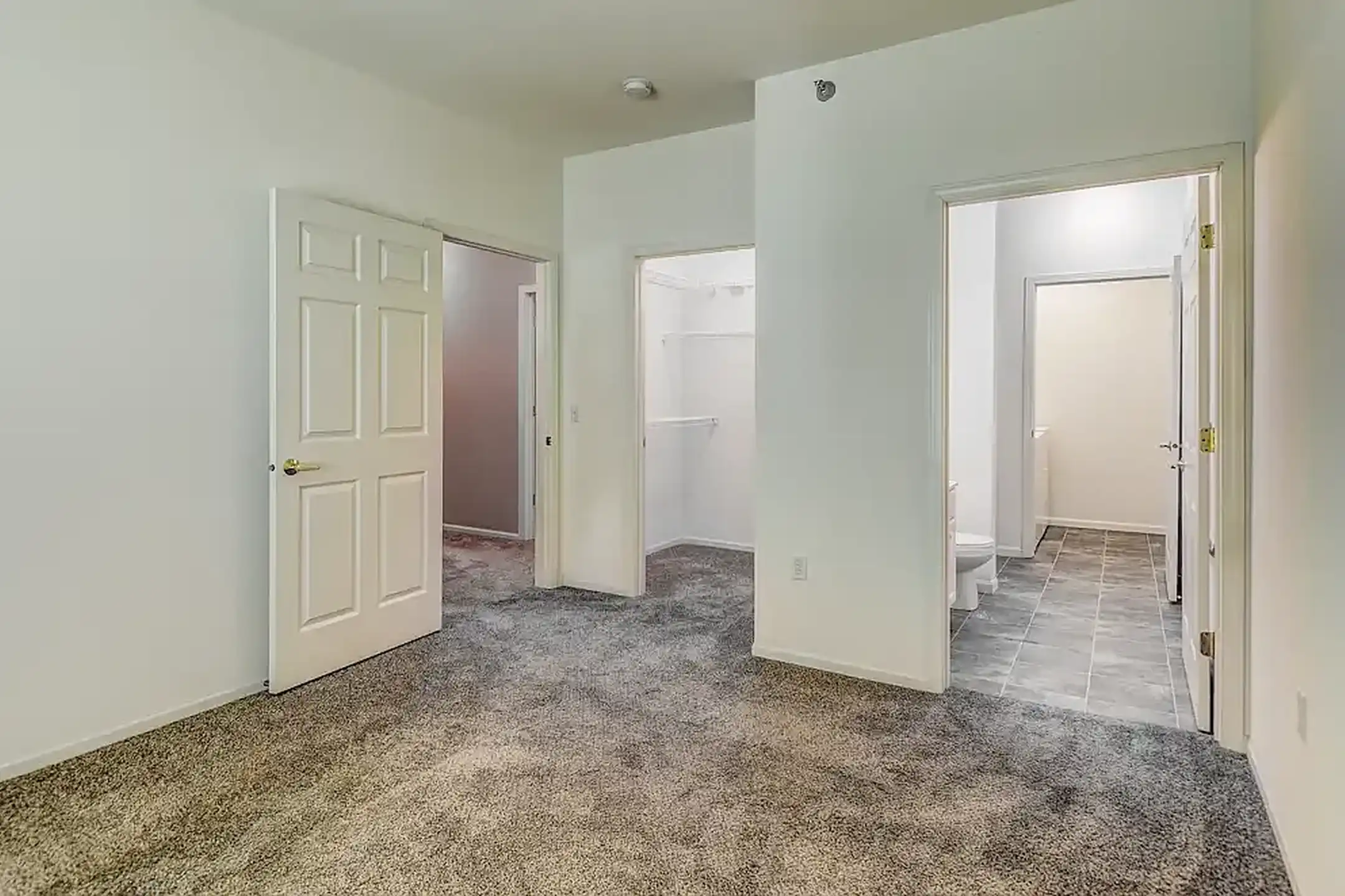Birch Glen - Maplewood, MN 55109 | ApartmentGuide.com