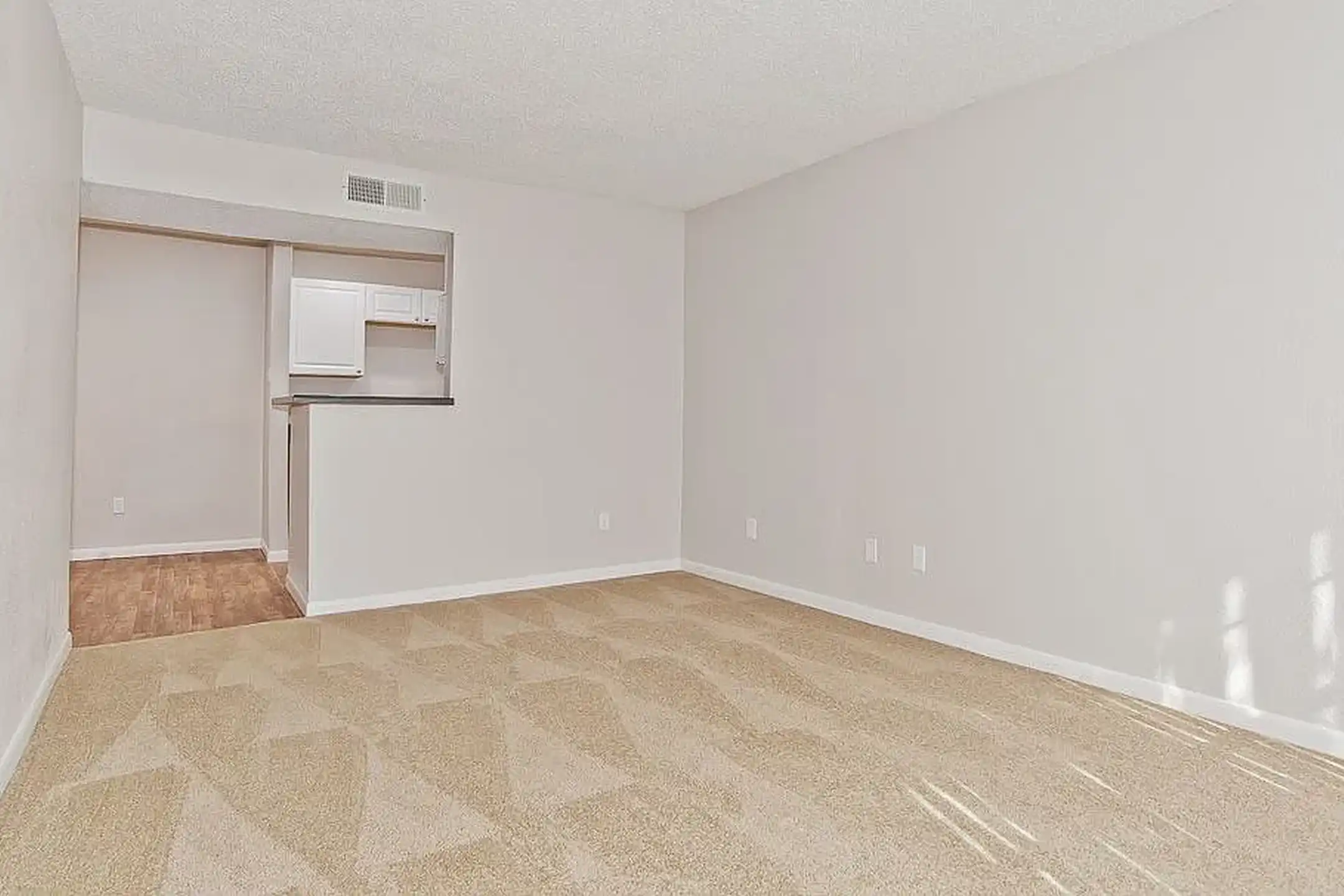 Aden Crest Ft. Worth - Fort Worth, TX 76116 | ApartmentGuide.com