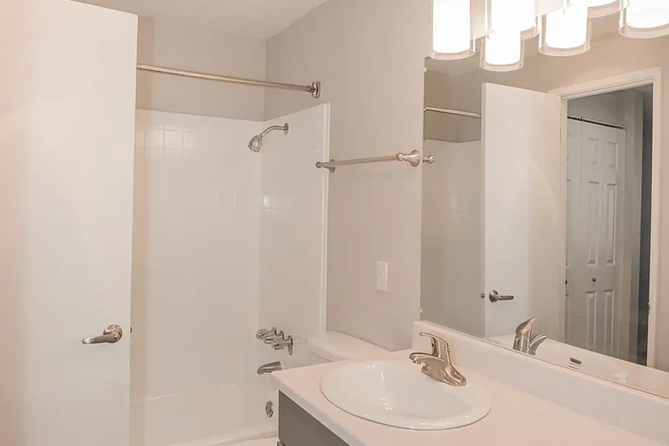 Fox Pointe - Vancouver, WA 98661 | ApartmentGuide.com