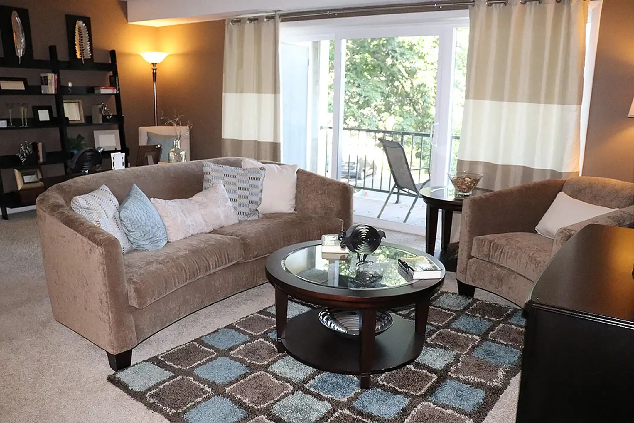 Wynnewood Park Apartments - Wyomissing, PA 19610 | ApartmentGuide.com