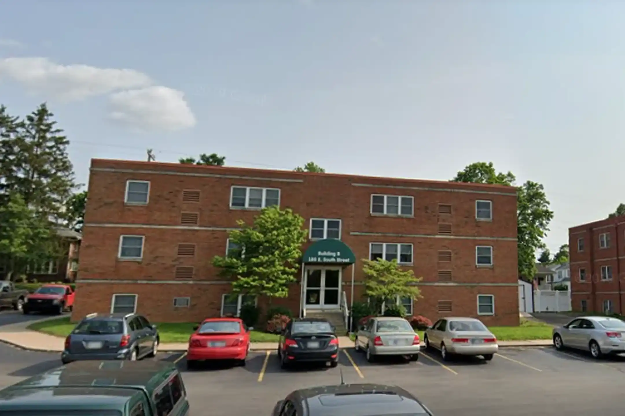 Parkside Apartments - Franklin, IN 46131 | ApartmentGuide.com