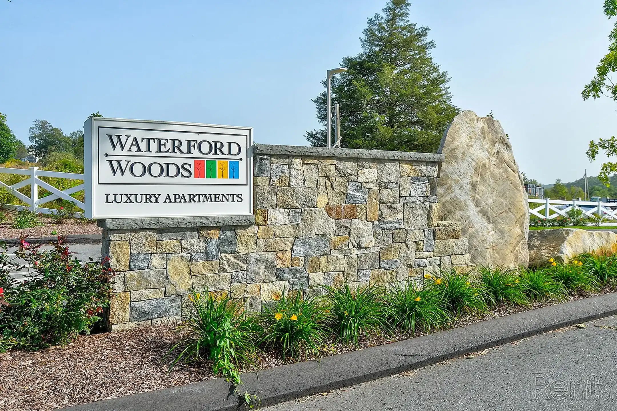 Central @ Waterford Woods - Waterford, CT 06385 | ApartmentGuide.com