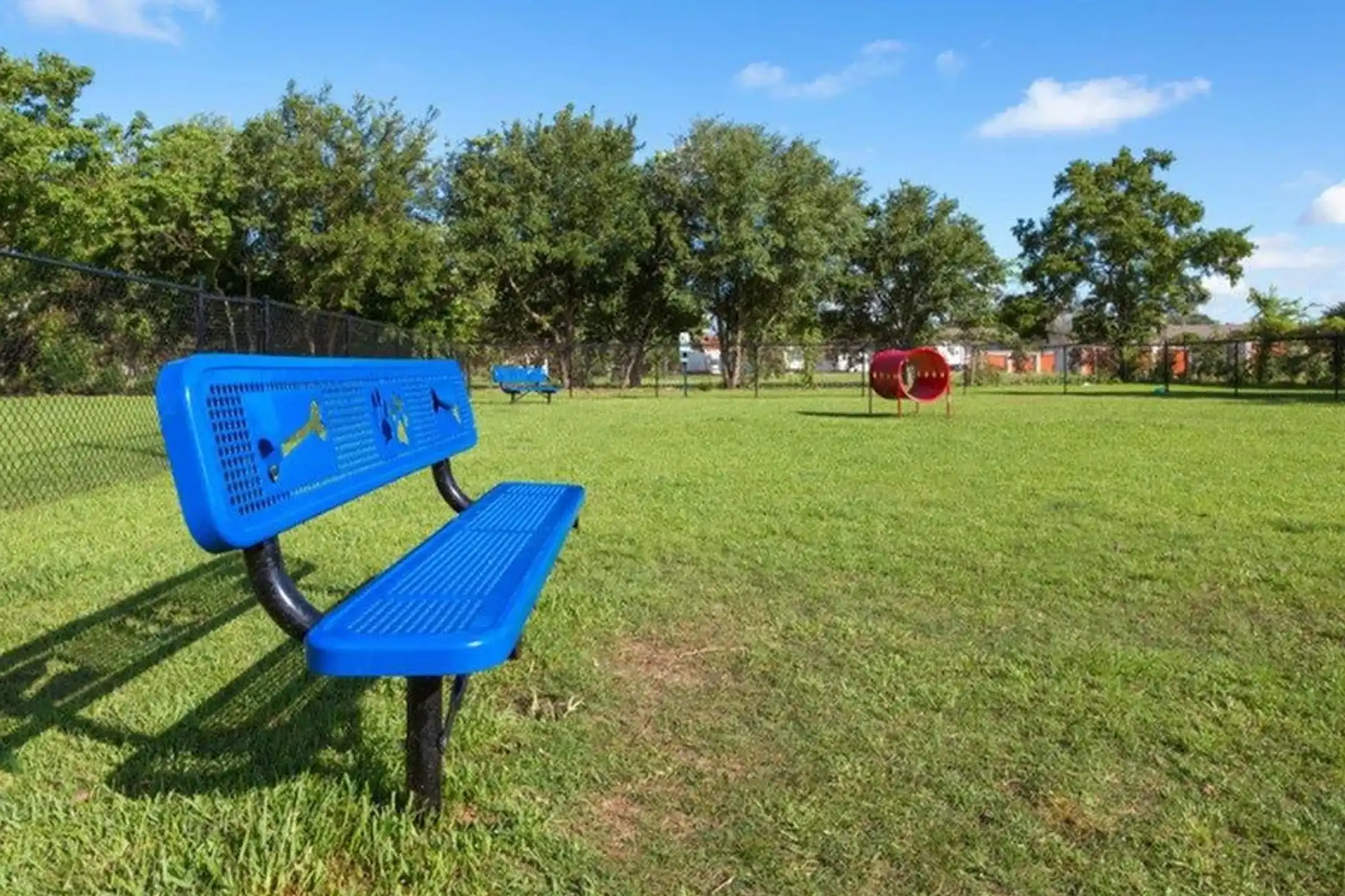 Barringer Square - Webster, TX 77598 | ApartmentGuide.com