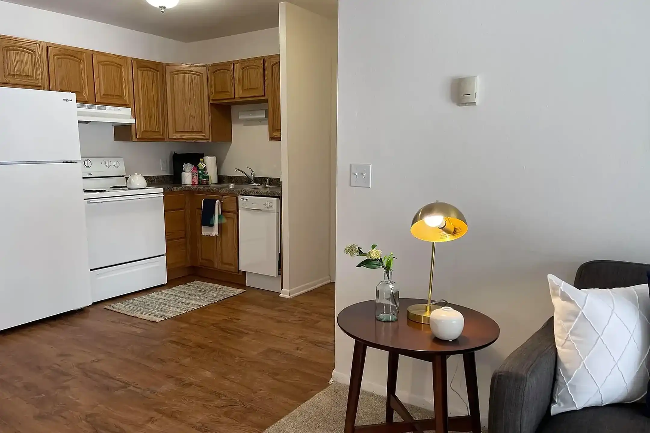 Springtree Apartments - Middleton, WI 53562 | ApartmentGuide.com