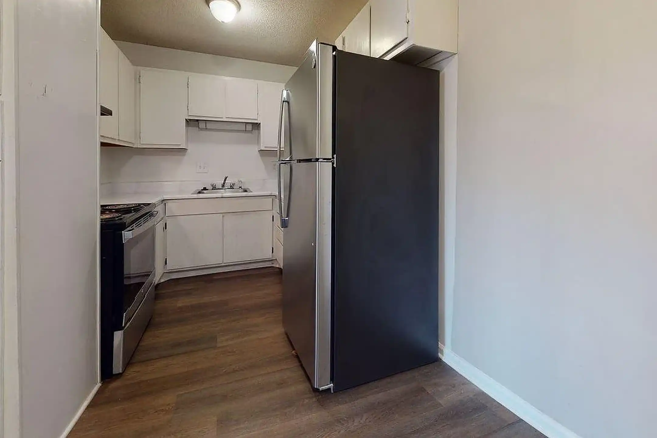 Vista Commons - Charlotte, NC 28205 | ApartmentGuide.com