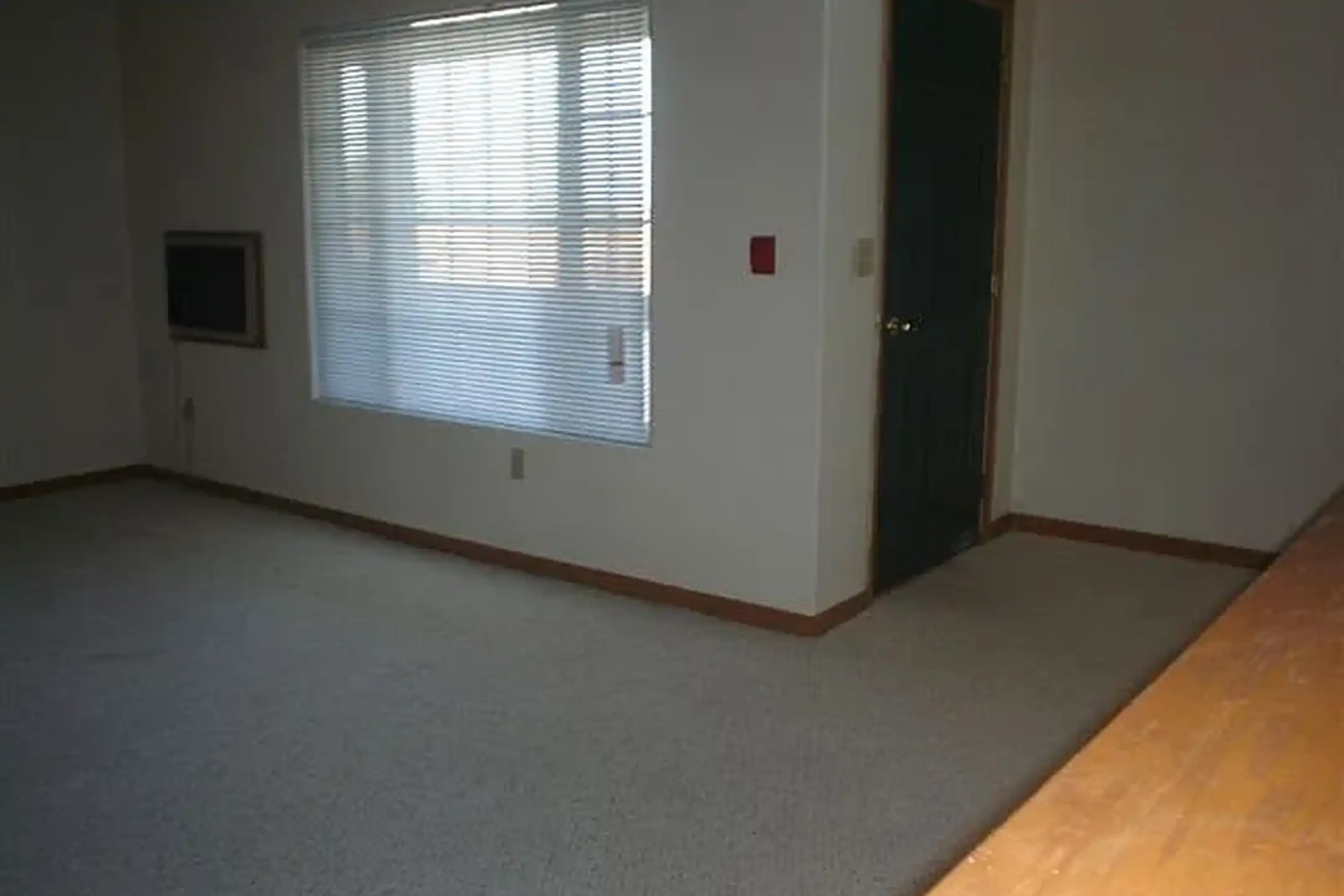 Adams Trail - Racine, WI 53405 | ApartmentGuide.com