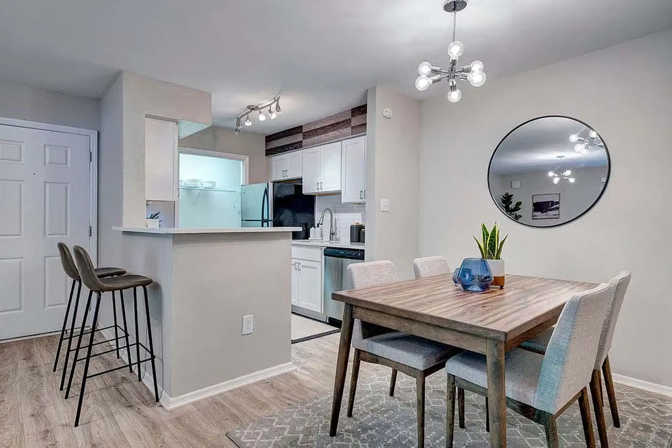 Averelle North Hills - Raleigh, NC 27609 | ApartmentGuide.com