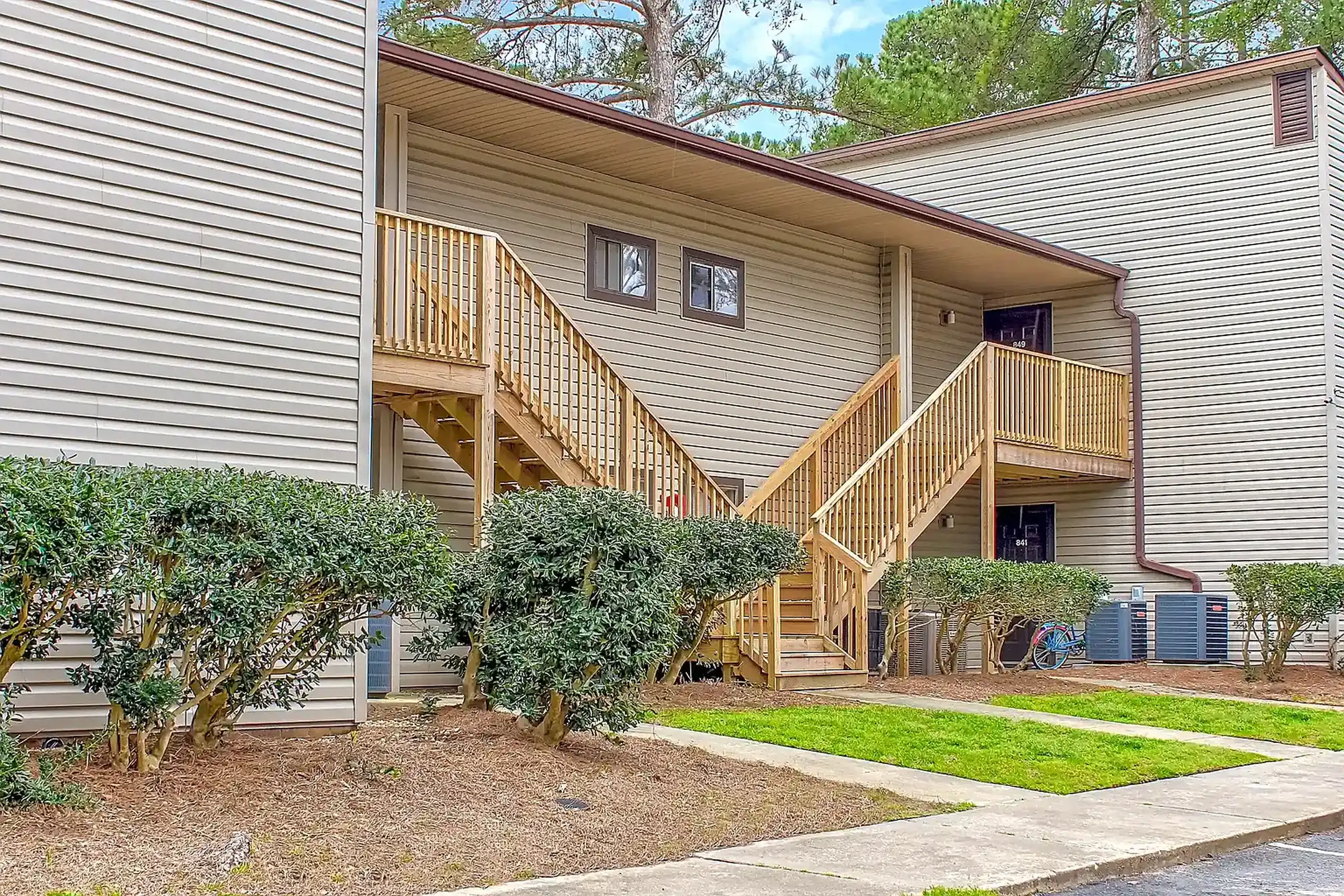 Meadow Pointe Apartments - Fayetteville, NC 28303 | ApartmentGuide.com