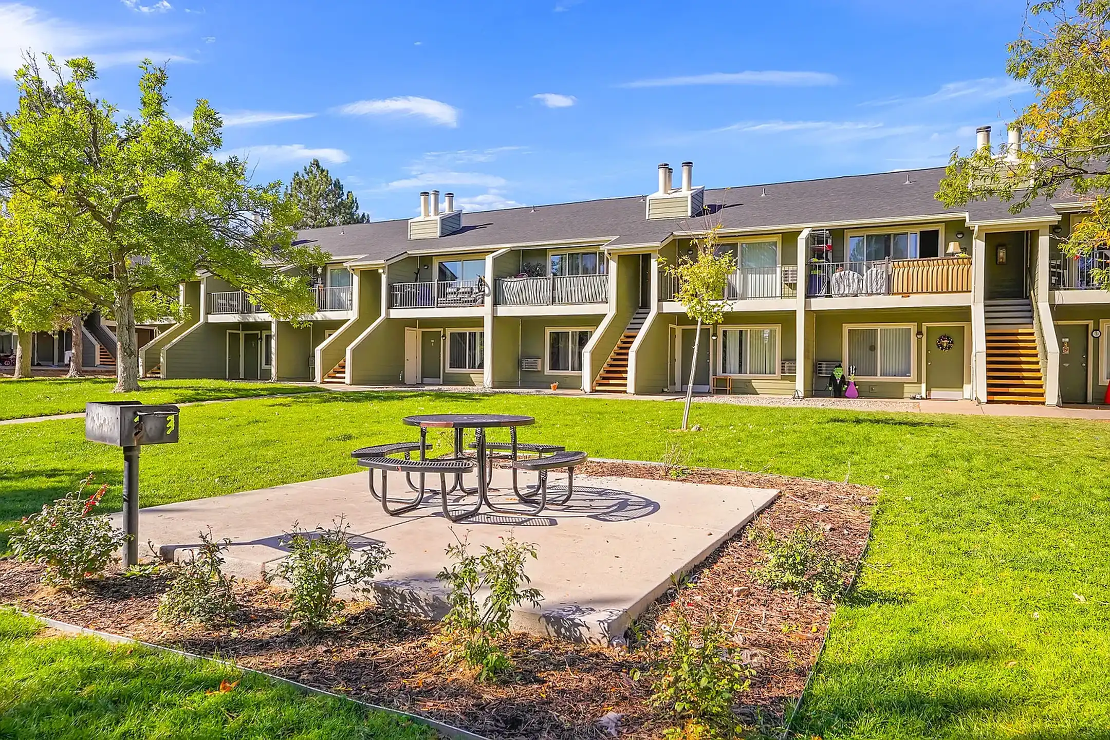 Retreat at Fitzsimons - Aurora, CO 80011 | ApartmentGuide.com