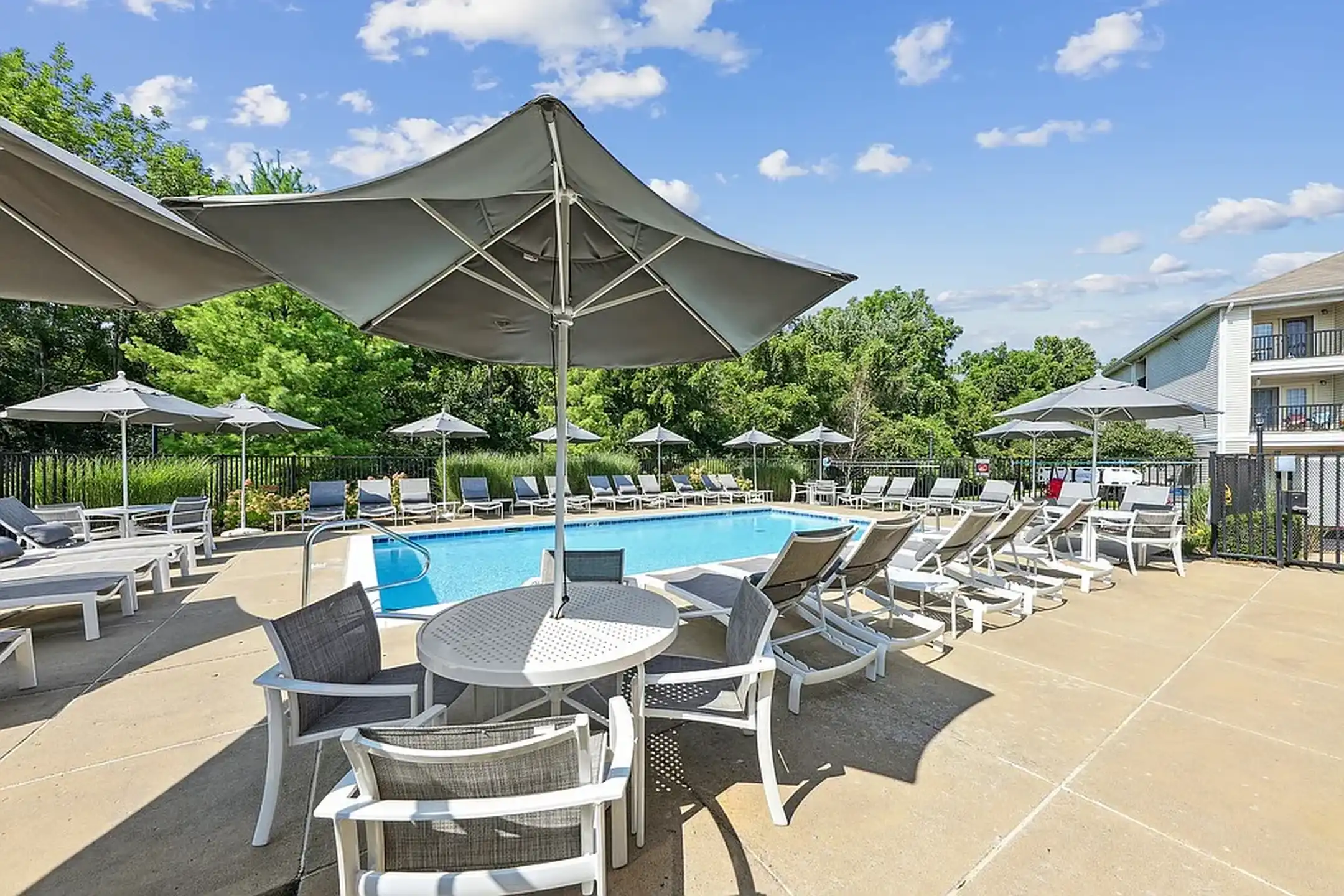 Maple Brook Apartments - Louisville, KY 40241 | ApartmentGuide.com