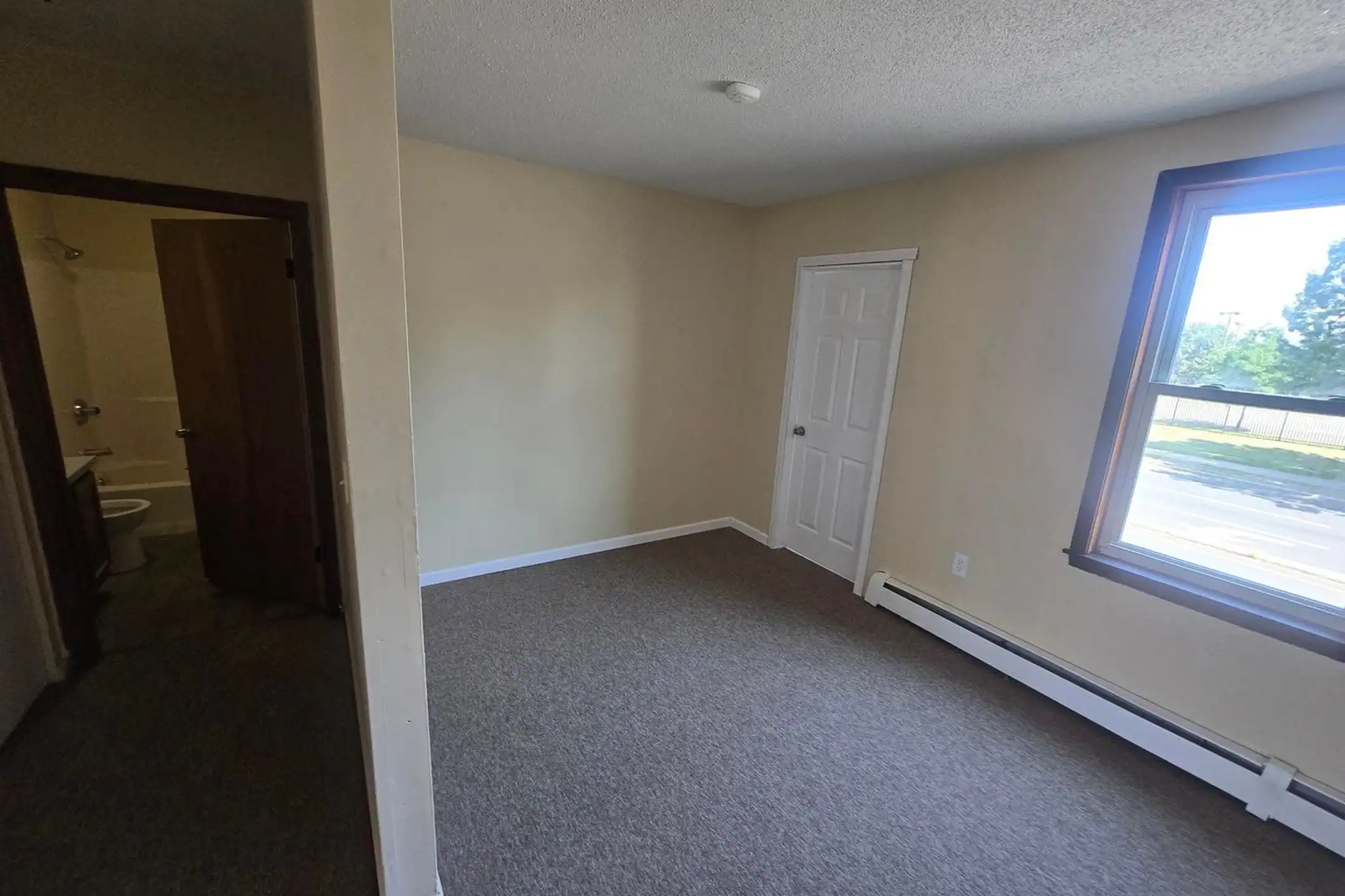 165 Westland St unit 1B - Hartford, CT 06120 | ApartmentGuide.com