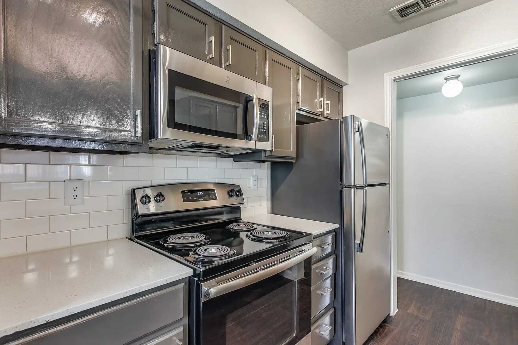 Maxwell Apartments - Fort Worth, TX 76120 | ApartmentGuide.com
